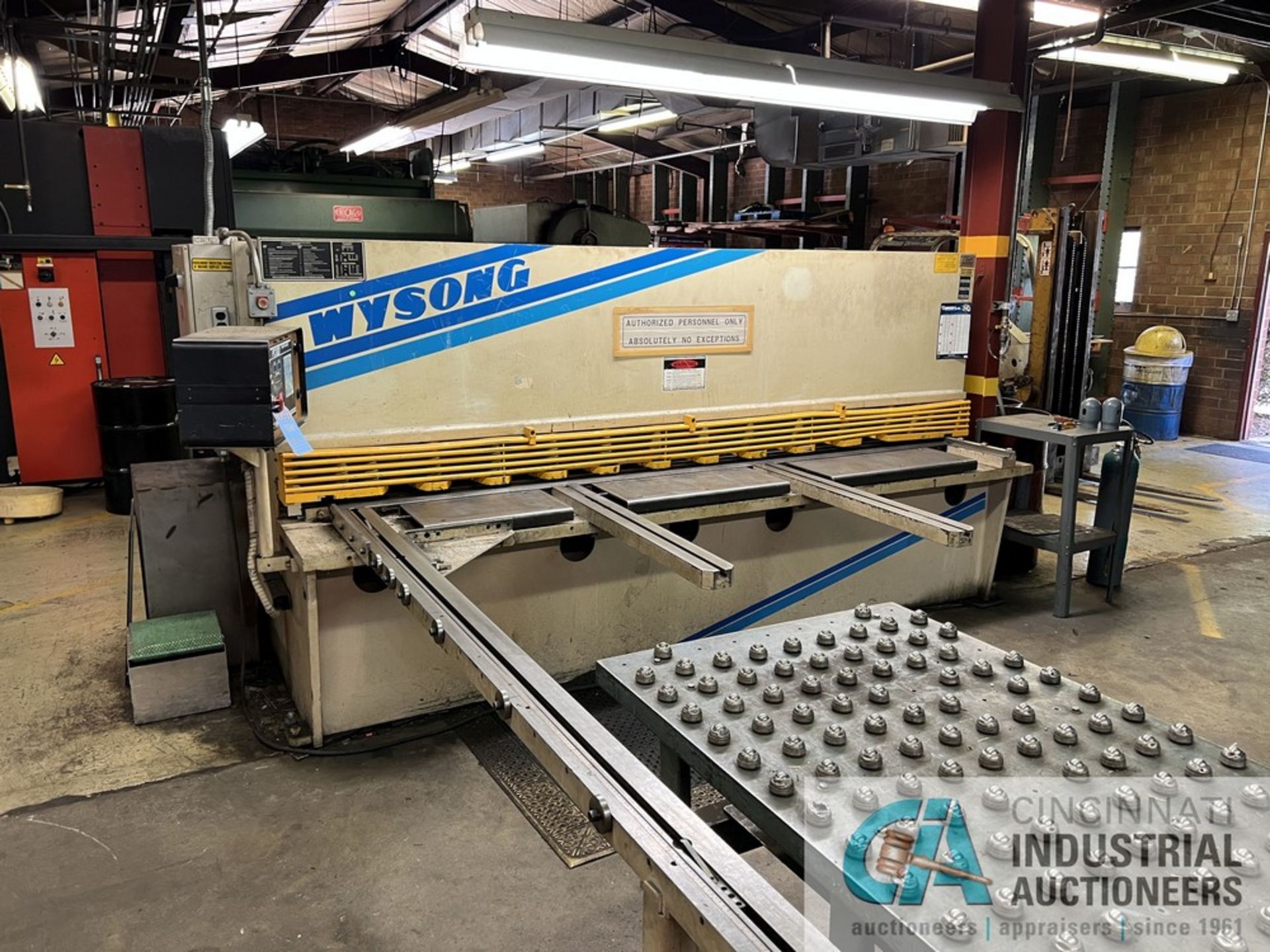1/4" X 10' WYSONG MODEL H2510 SHEAR; S/N H2-285, 1/4" CAPACITY ...