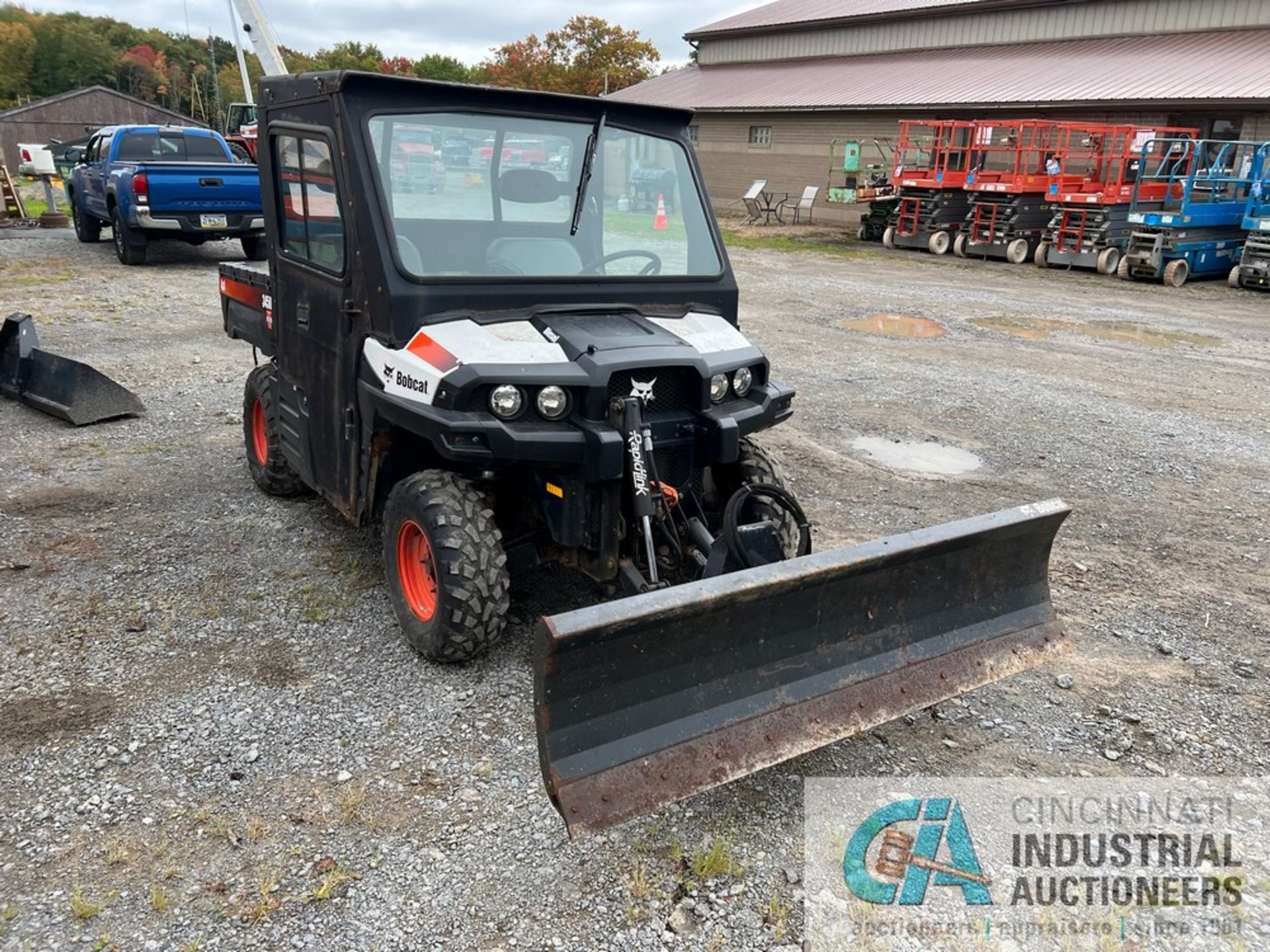 BOBCAT MODEL 3450 DIESEL 4X4 ATV CAB ENCLOSED MANUAL DUMP BED ...