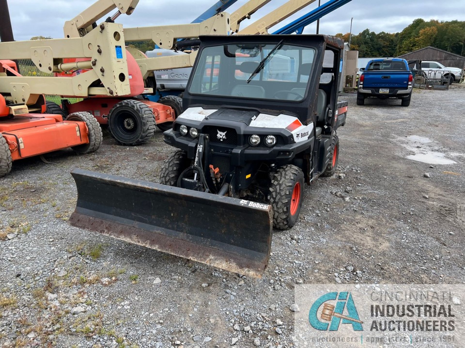 BOBCAT MODEL 3450 DIESEL 4X4 ATV CAB ENCLOSED MANUAL DUMP BED ...