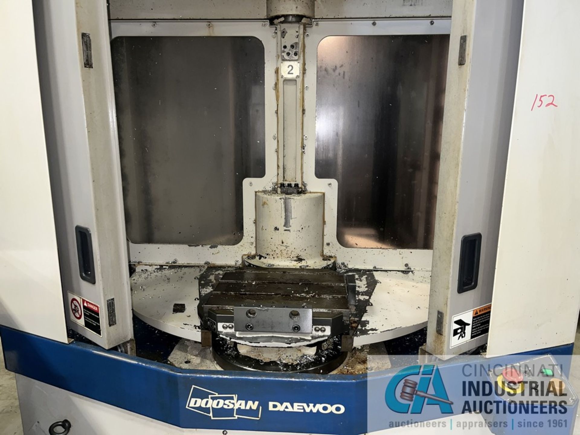 DOOSAN DAEWOO MODEL DHC-400 TWIN PALLET CNC HORIZONTAL MACHINING CENTER ...