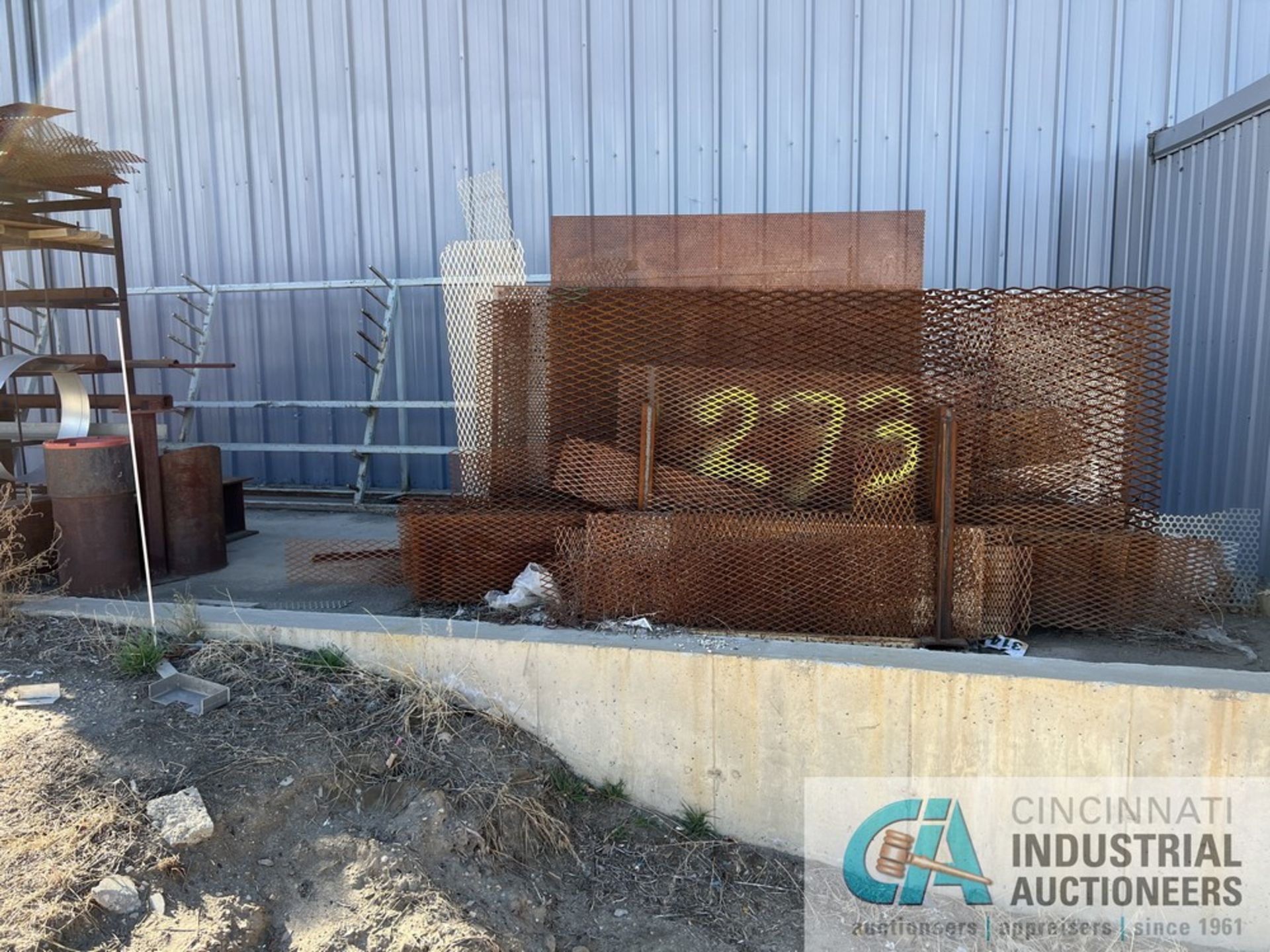 (LOT) MISCELLANEOUS STEEL GIRDERS, PIPE, GRATING, RACK **For ...