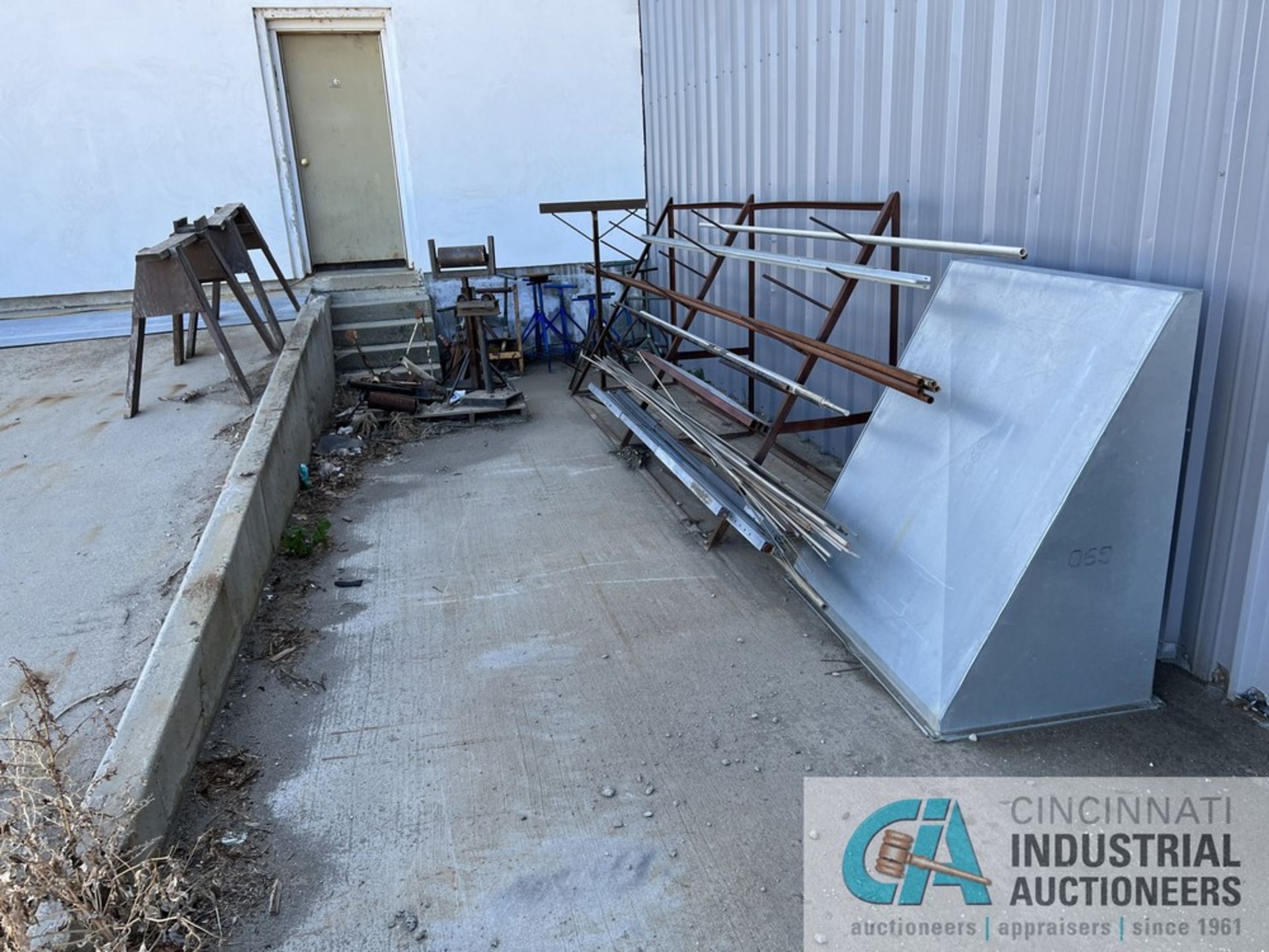 (LOT) MISCELLANEOUS STEEL GIRDERS, PIPE, GRATING, RACK **For ...