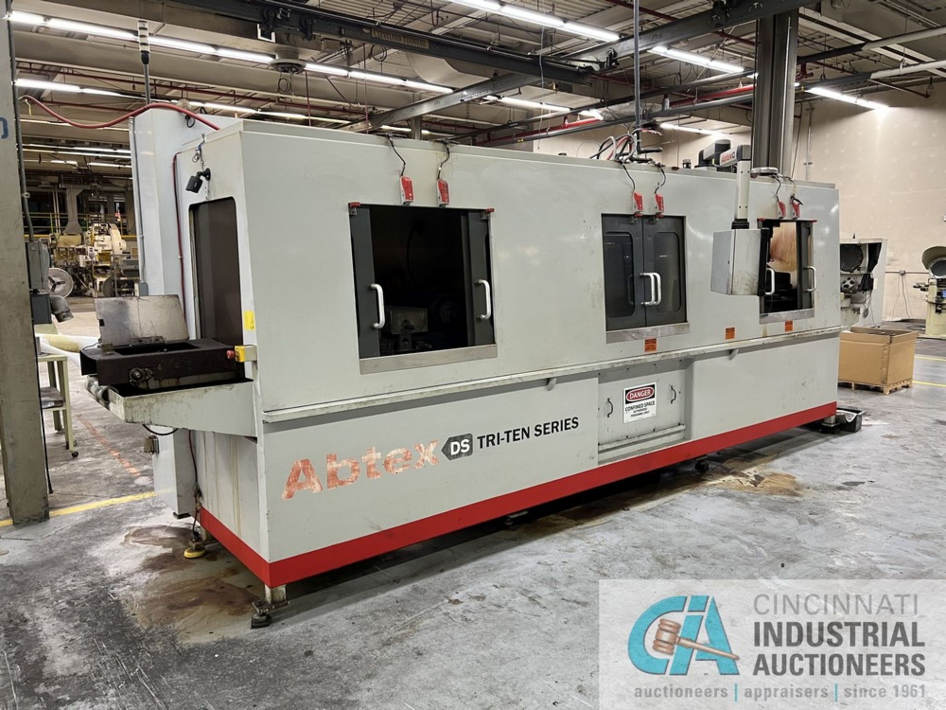 { Group of lots: 681, 682 } ABTEX MODEL 2000-P-3-10-W 4PHFT00 DEBURRING ...