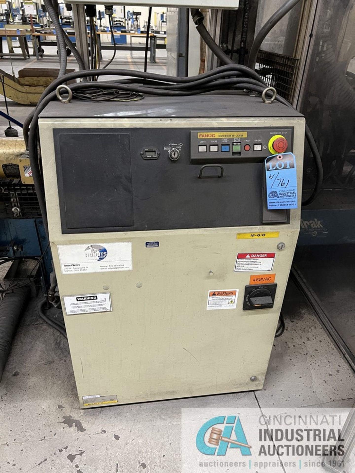 FANUC MODEL LR MATE 200iB ROBOT; S/N R02113827 WITH FANUC SYSTEMS R ...