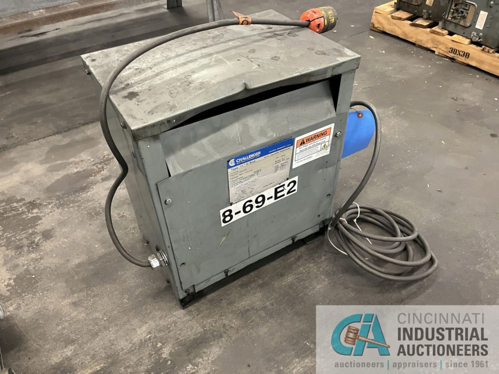 14 KVA CHALLENGER ELECTRIC DRIVE ISOLATION TRANSFORMER CAT NO. 142-LQ3 ...
