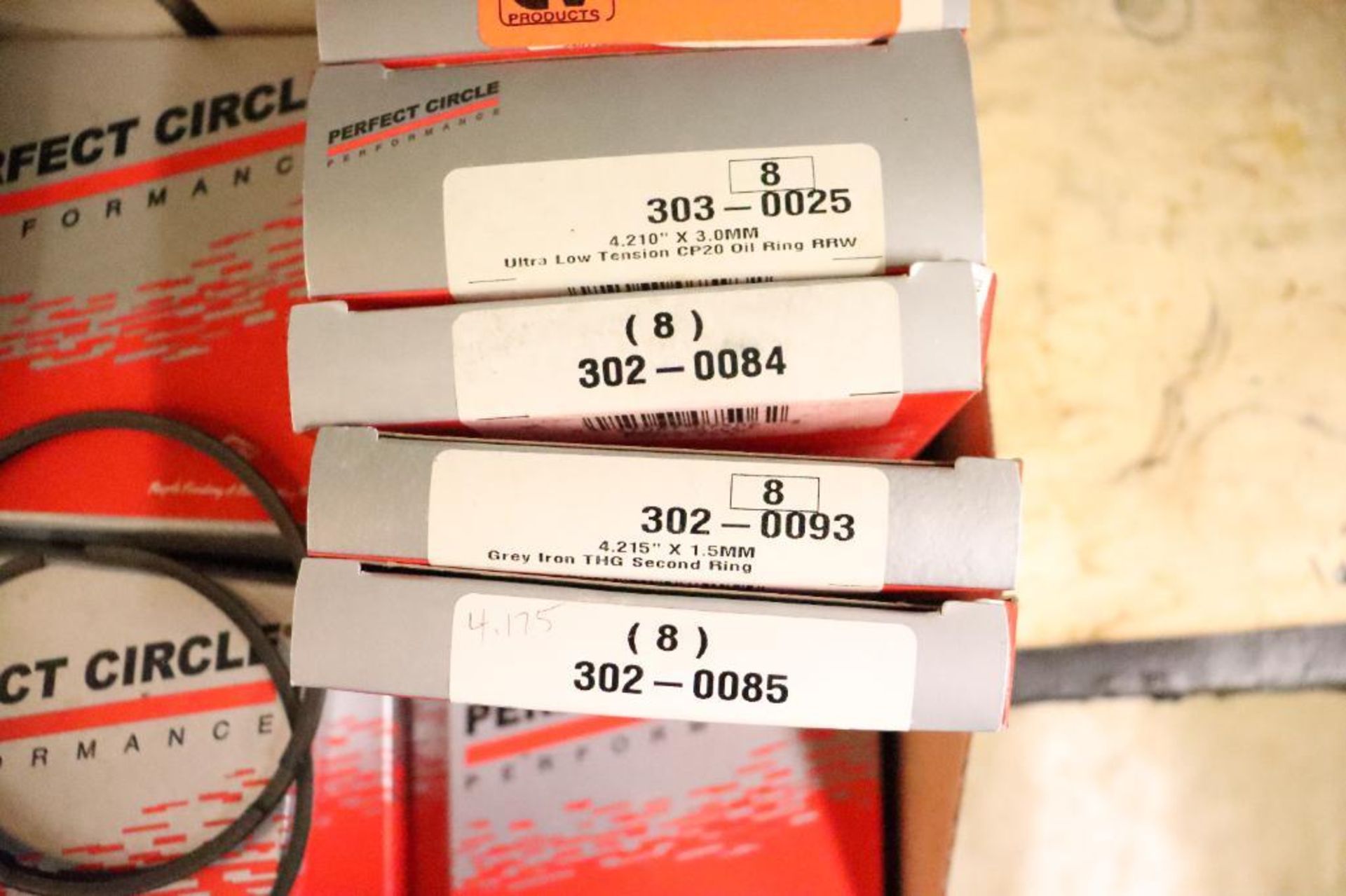 Ultra low tension oil rings