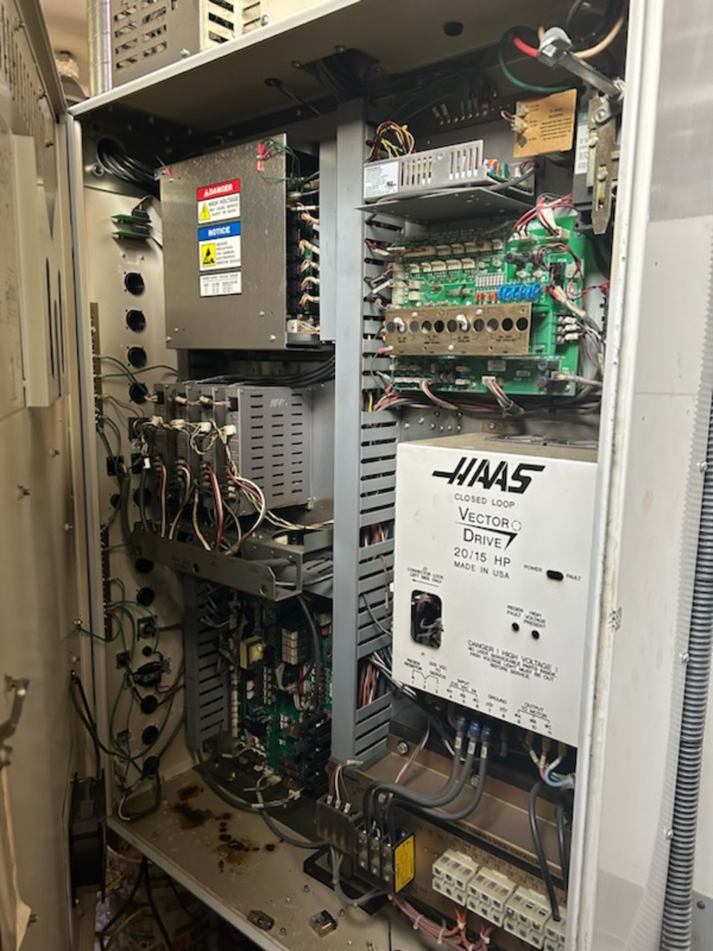 Make: Haas Model: VF3 SN: 23789 208/230 Voltage 3 Phase 50/60 Hertz 40 ...