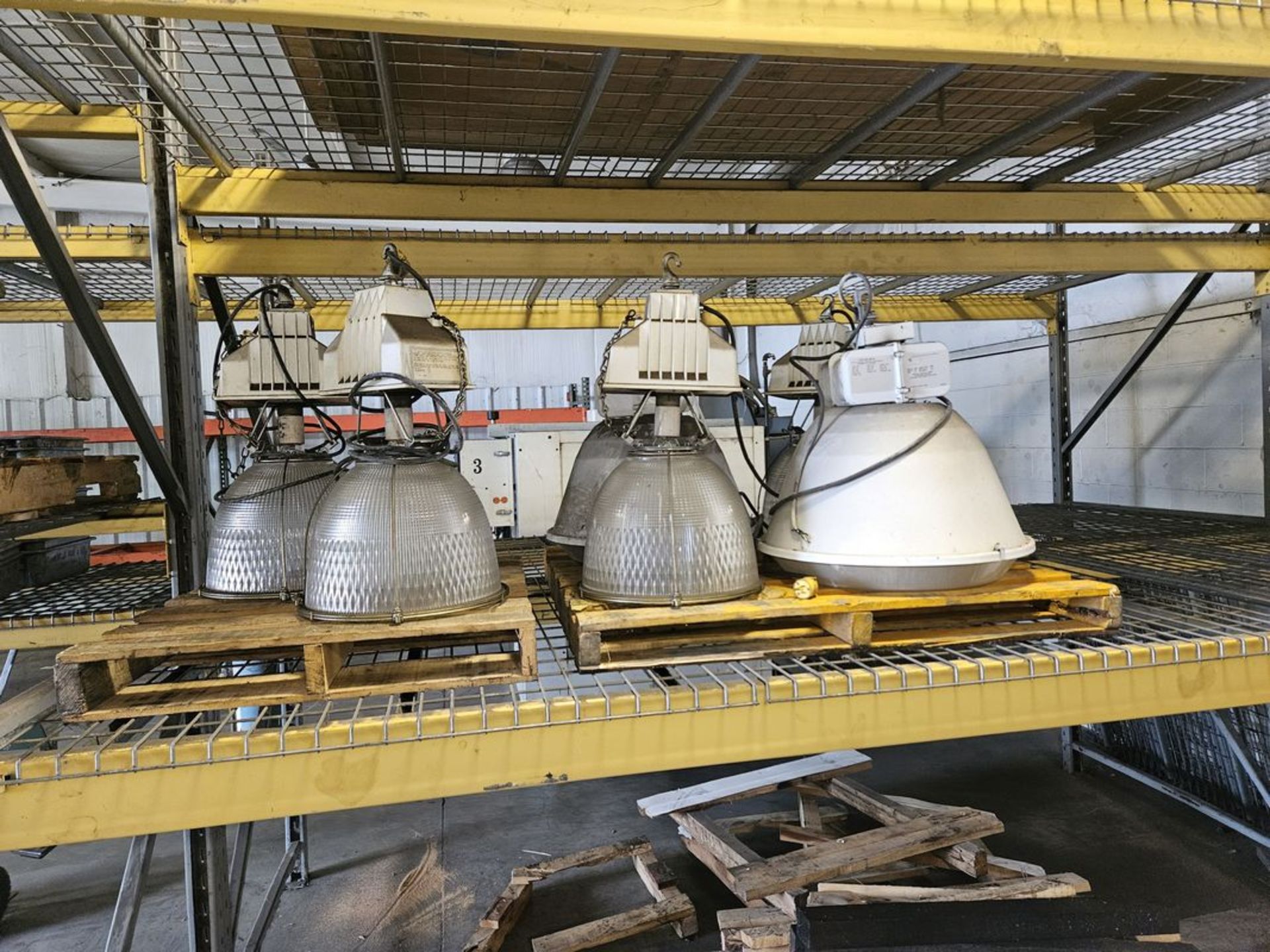 (16) 400 Watt Metal Halide Industrial Light Fixtures