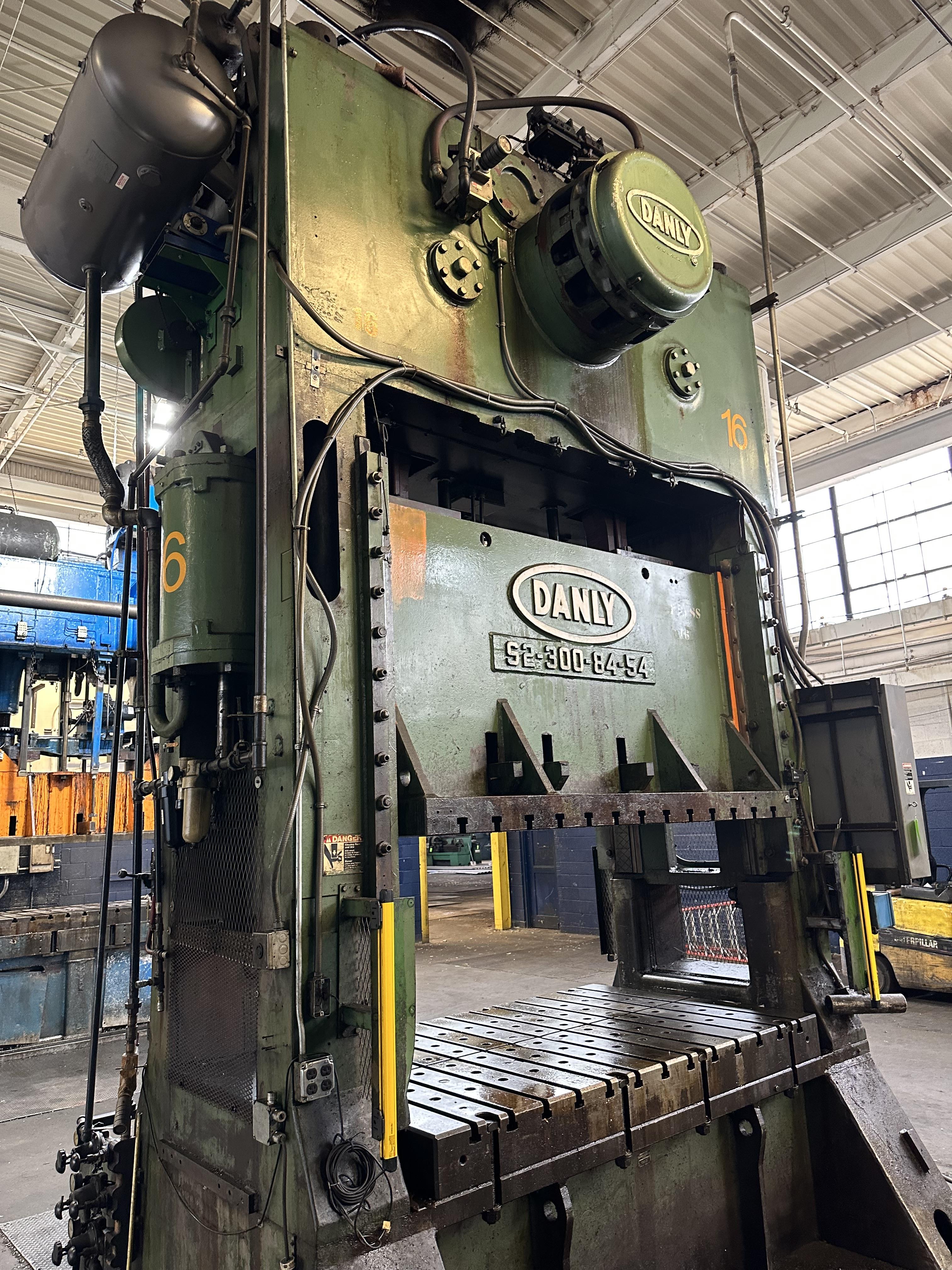 300 TON DANLY S2-300-84-54 STRAIGHT SIDE PUNCH PRESS SERIAL ...