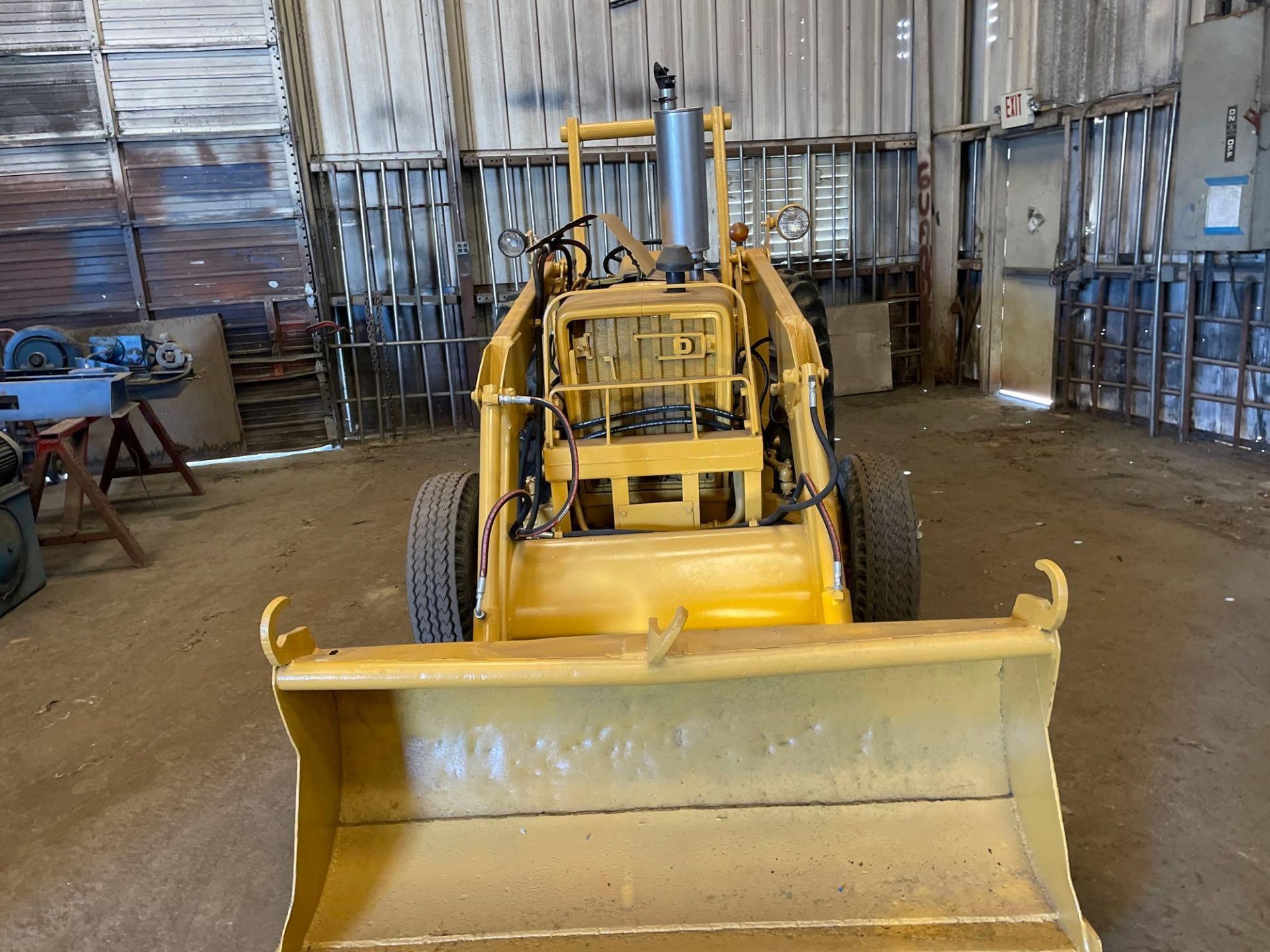 Ford 335 Industrial Tractor / Front End Loader, Tractor Hours 3307.6 ...