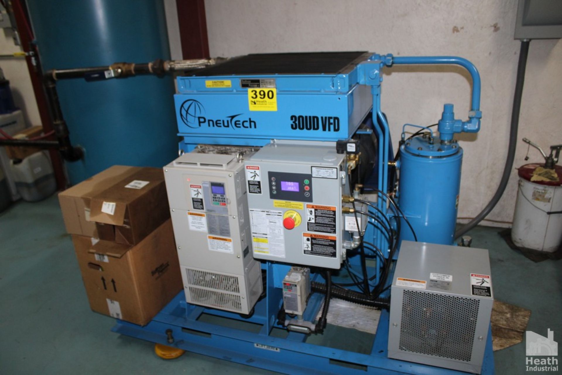 SULLIVAN PALATEK 30 HP MODEL 30UD-VFD SKID MOUNTED SCREW TYPE AIR ...