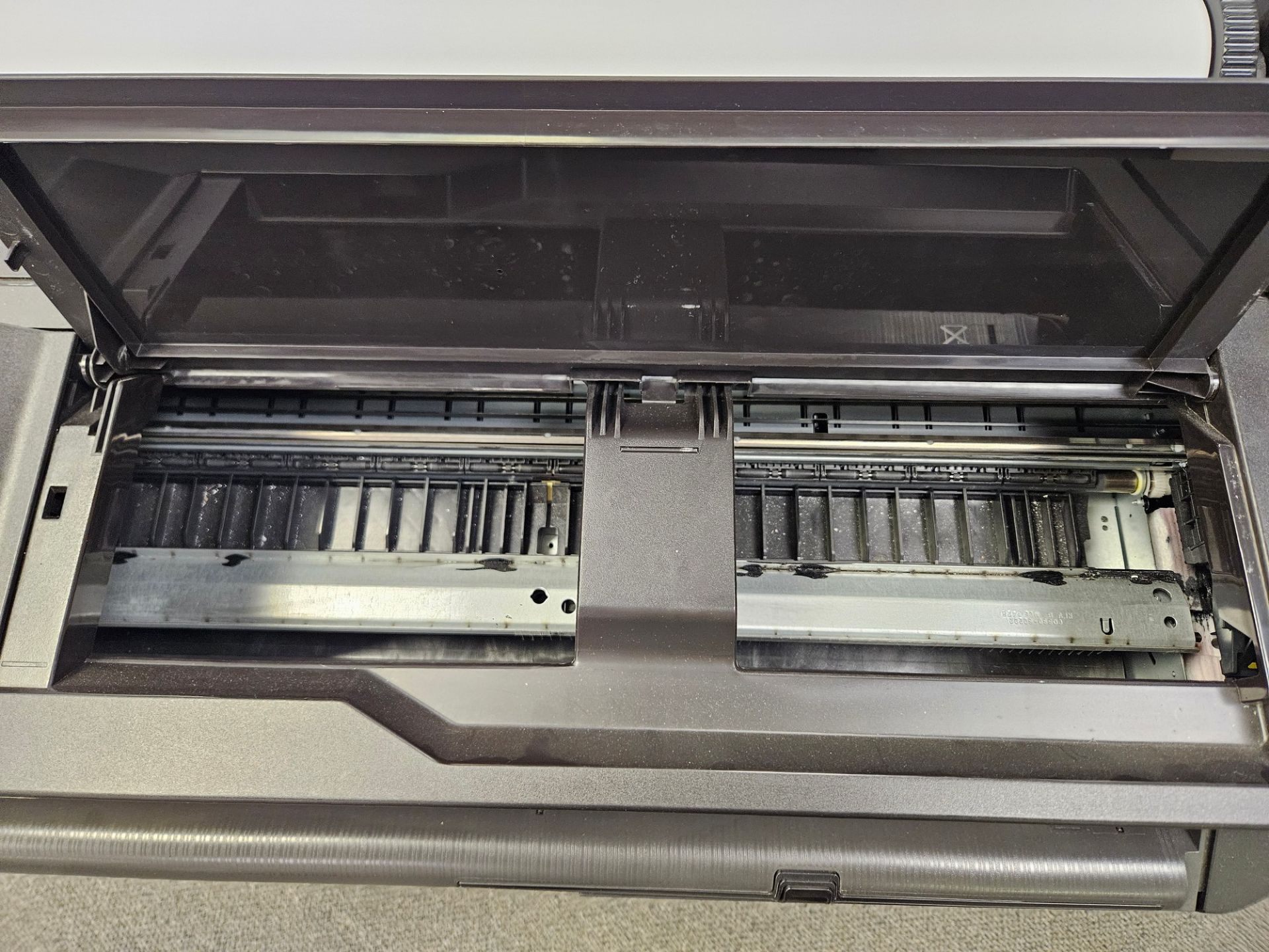 HP DESIGNJET T120 EPRINTER 24" PRINTER W/ PRINTHEAD REPLACEMENT KIT