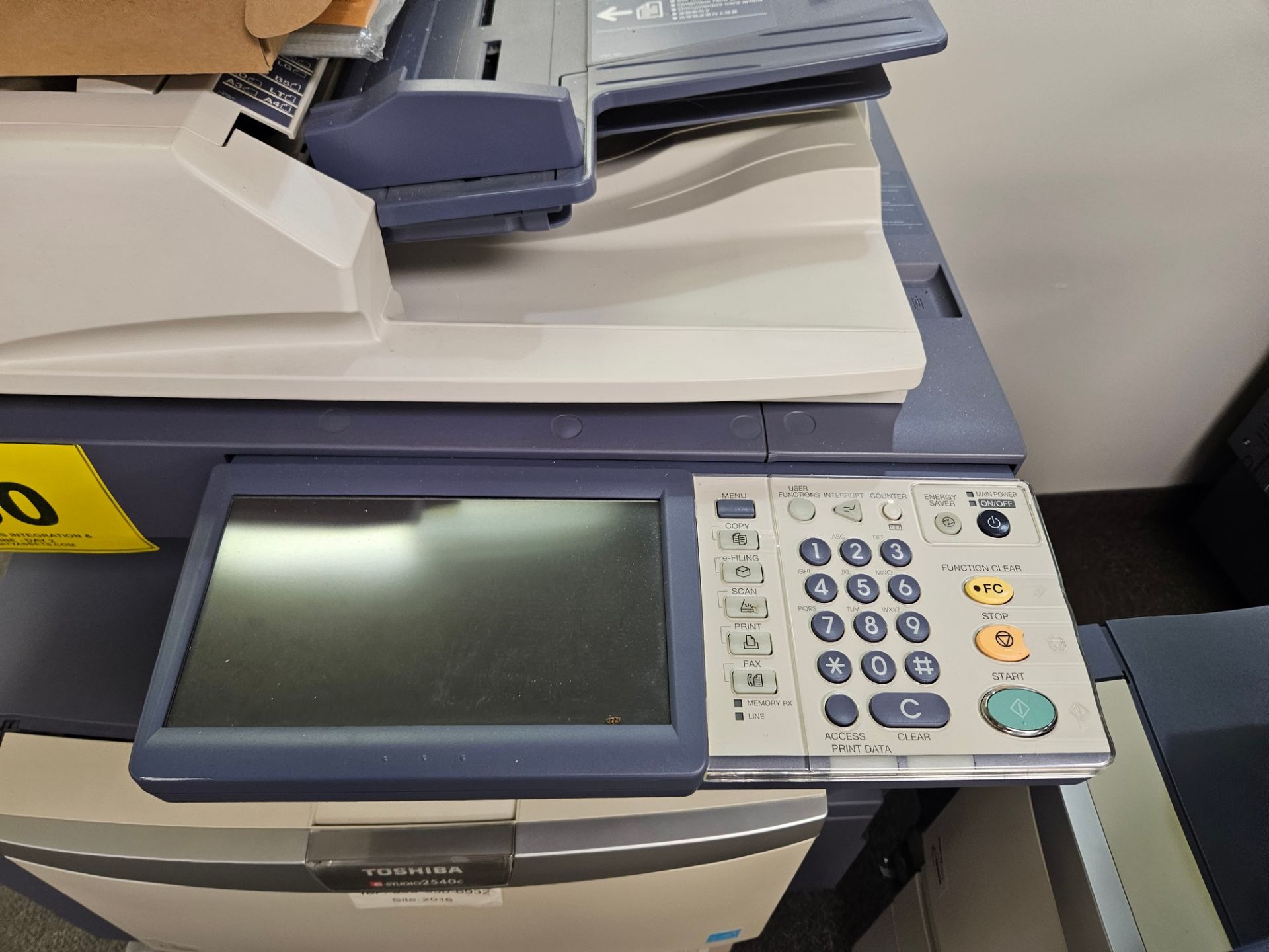 TOSHIBA E-STUDIO 2540C MULTIFUNCTION PRINTER W/ TONER