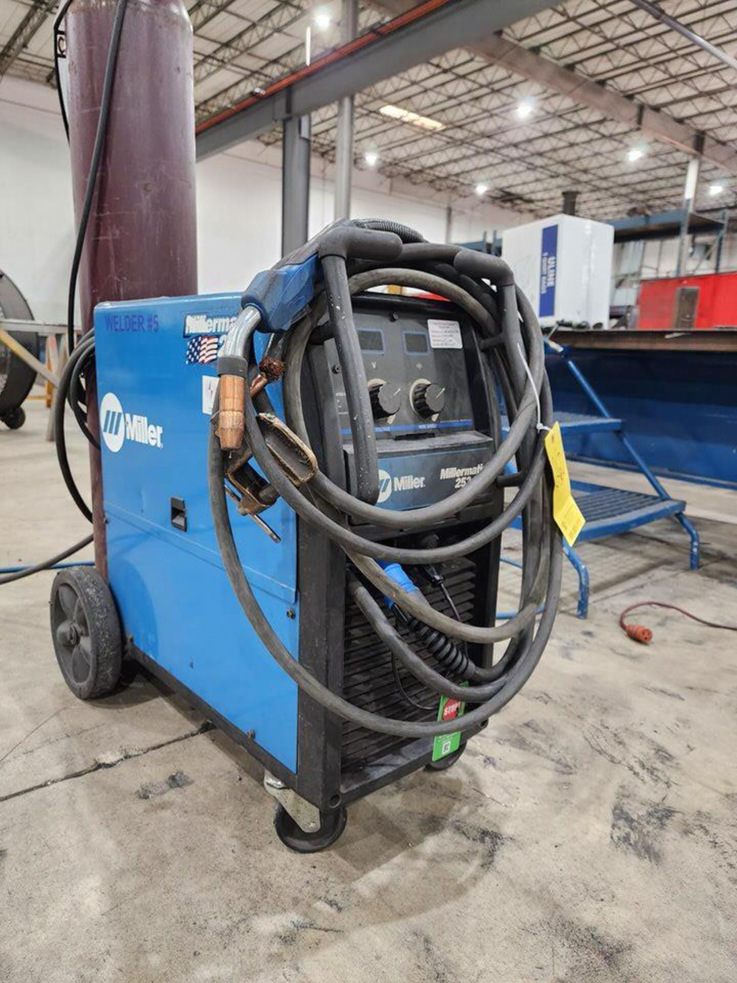 Miller Millermatic 252 Mig Welder 230/460/575V, 1PH, 60HZ, 7.5kW ...