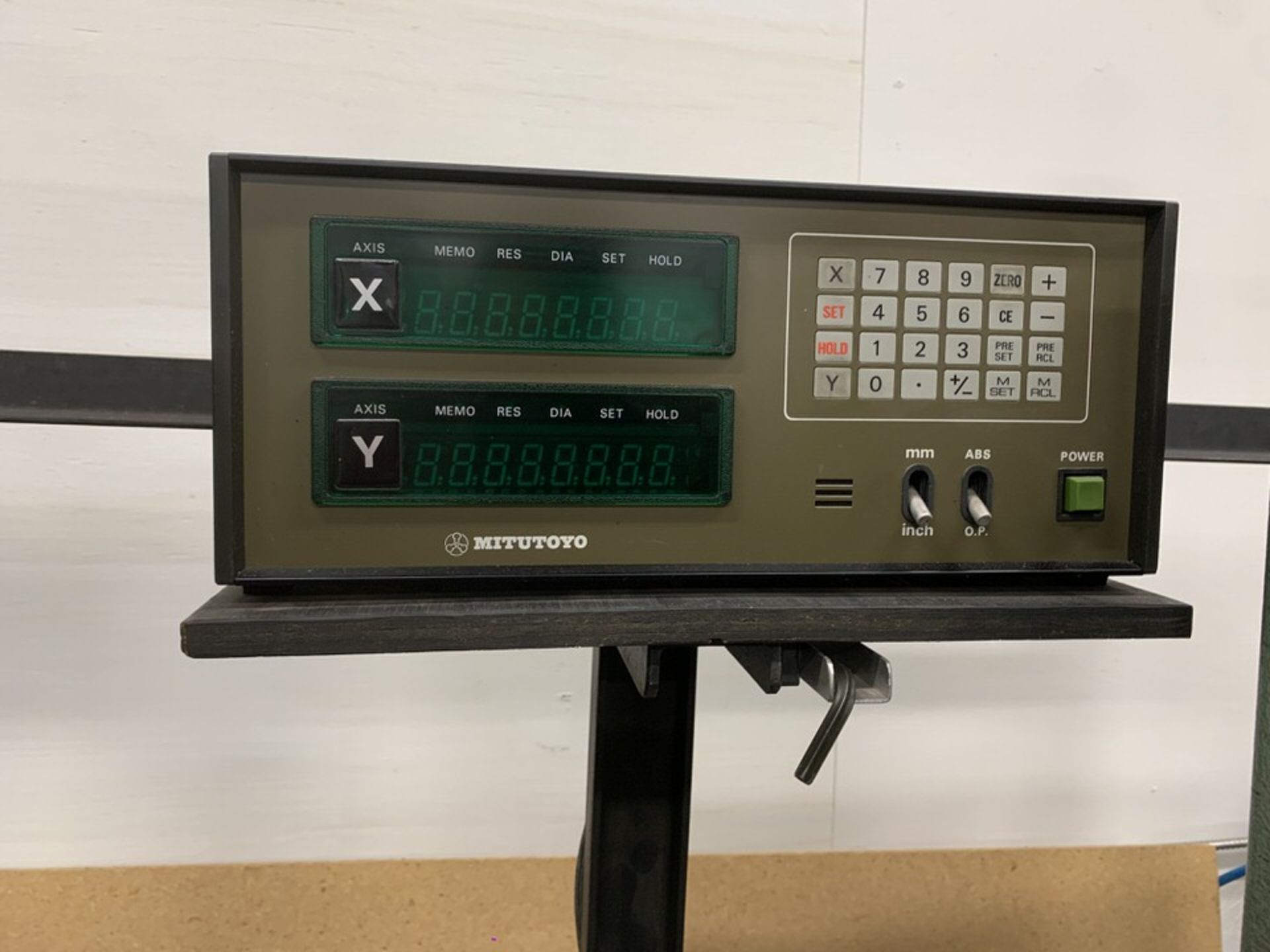 CHARMILLES D10 EDM MACHINE, 9" X 14" TABLE, 4" X 7" MAGNETIC CHUCK ...