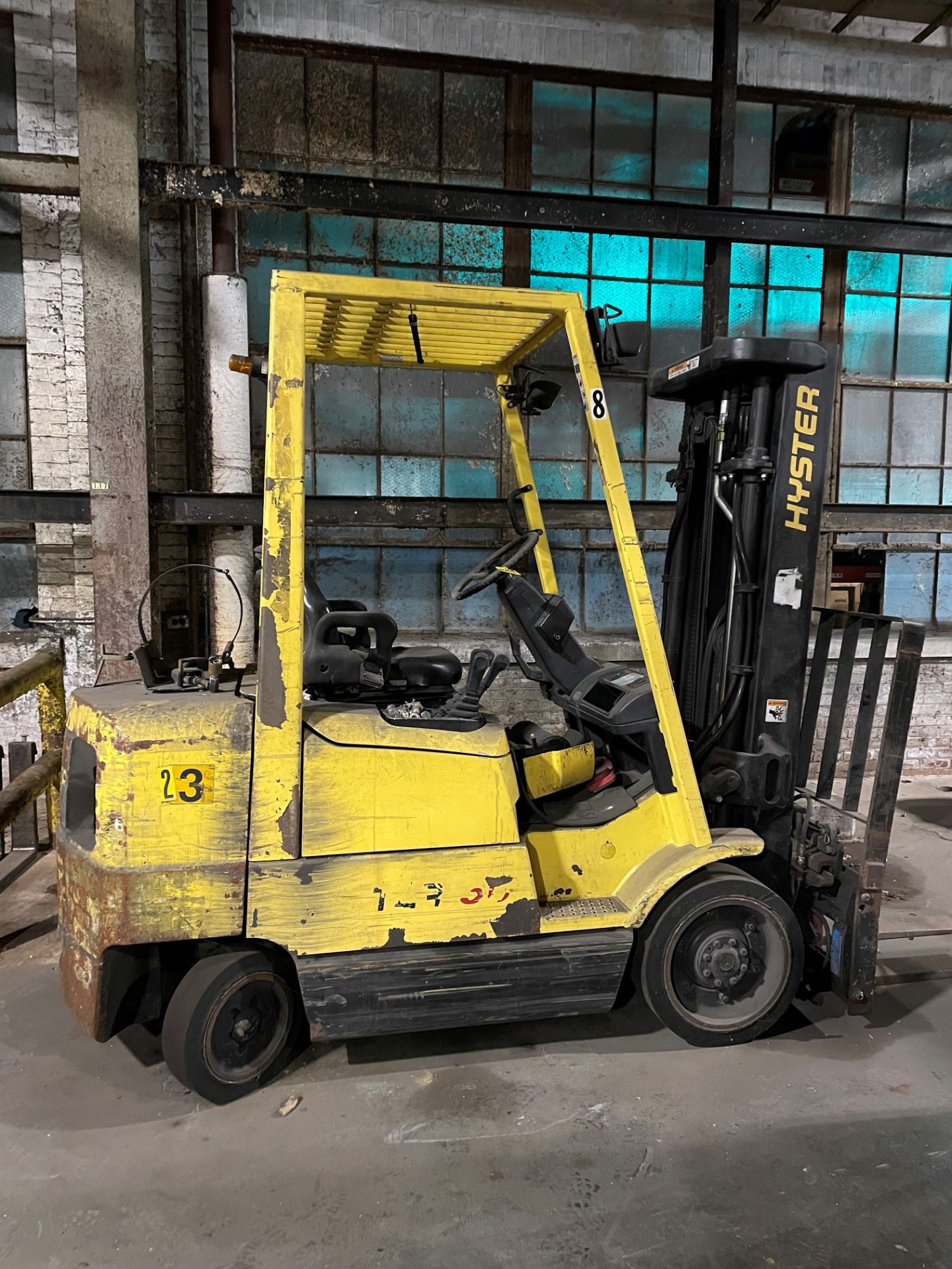 Hyster S50XM LPG Forklift s/n D187V26015Z, 189" Lift, Side Shift, Not ...