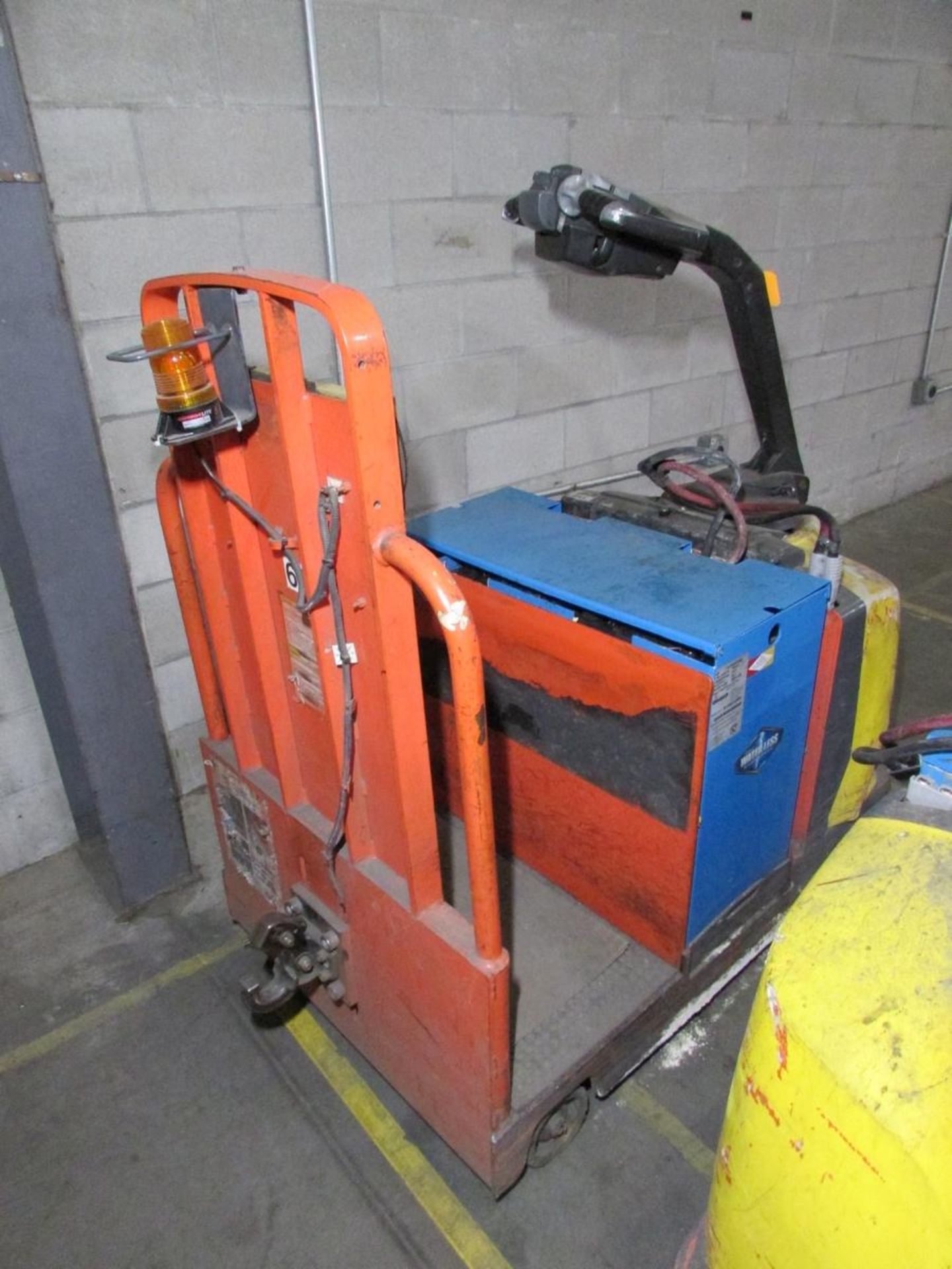 { Group of lots: 319, 320, 320A, 320B } Toyota 8TB50 24V Electric ...