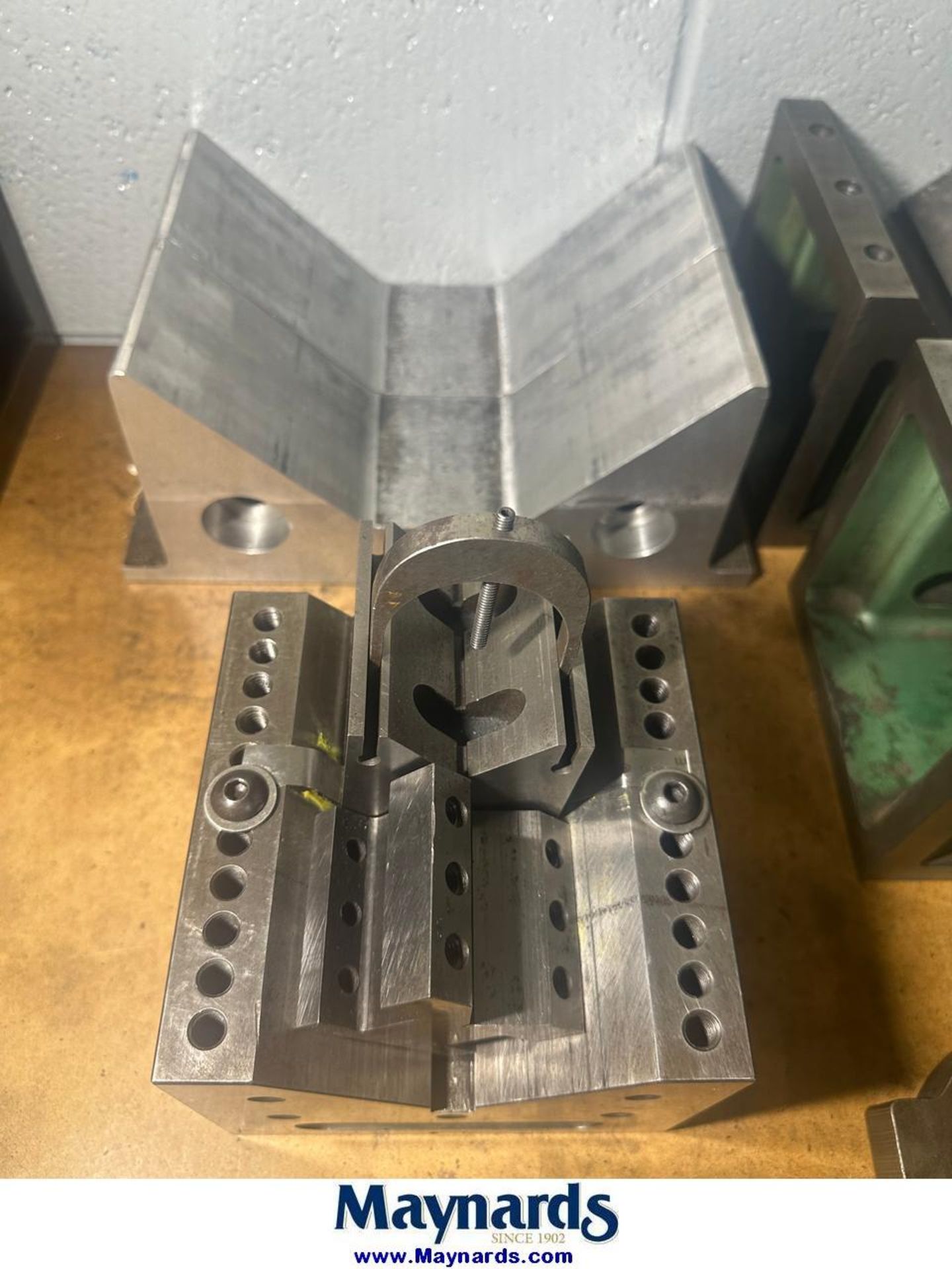 Lot of V-Blocks, Riser Blocks and 123 Blocks