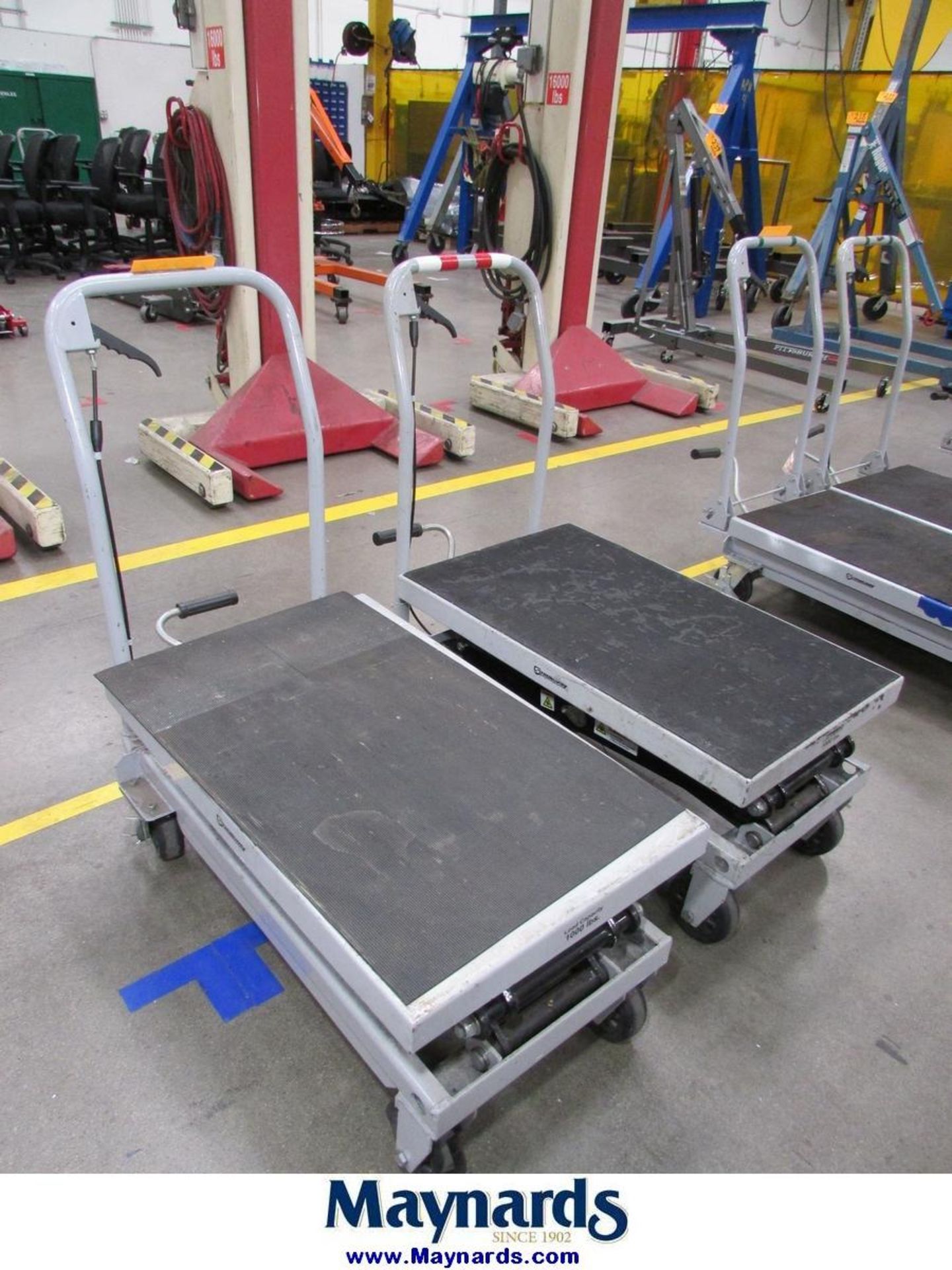 { Choice of lots: 257 } Strongway 57756 (2) 1,000 Lb. Rapid Lift XT ...