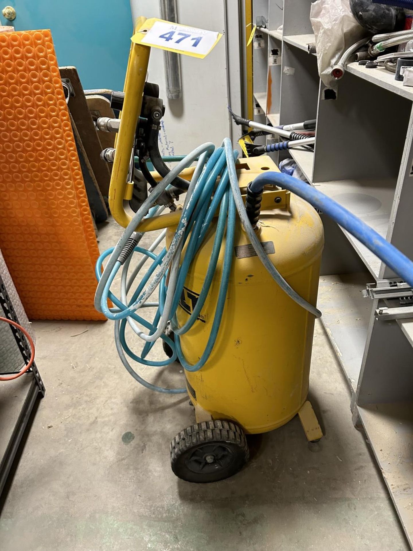 DEWALT AIR COMPRESSOR TANK & AIR HOSE