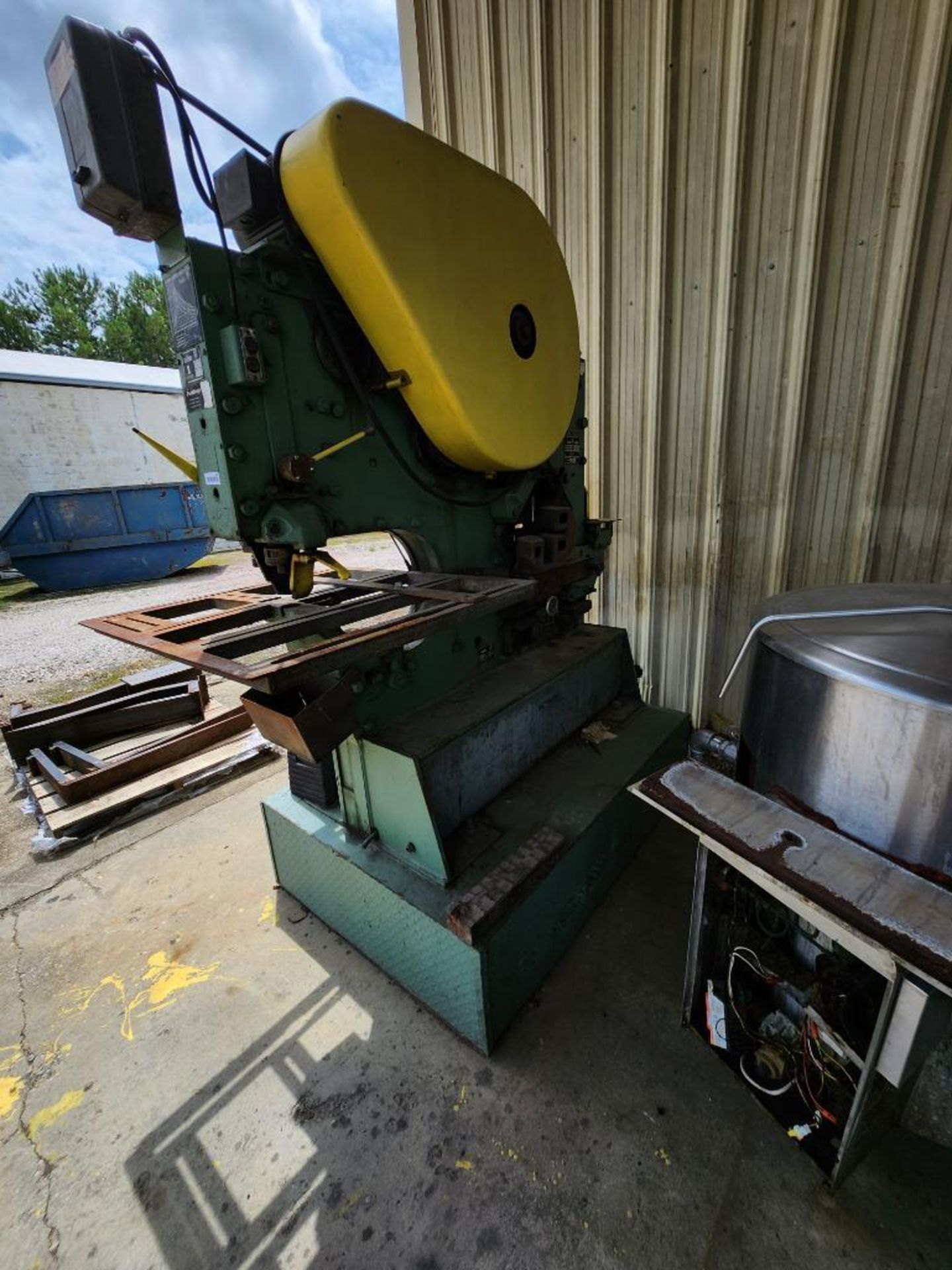 Peddinghaus Mechanical Ironworker, 230V/460V, Three Phase, Model 210AD ...