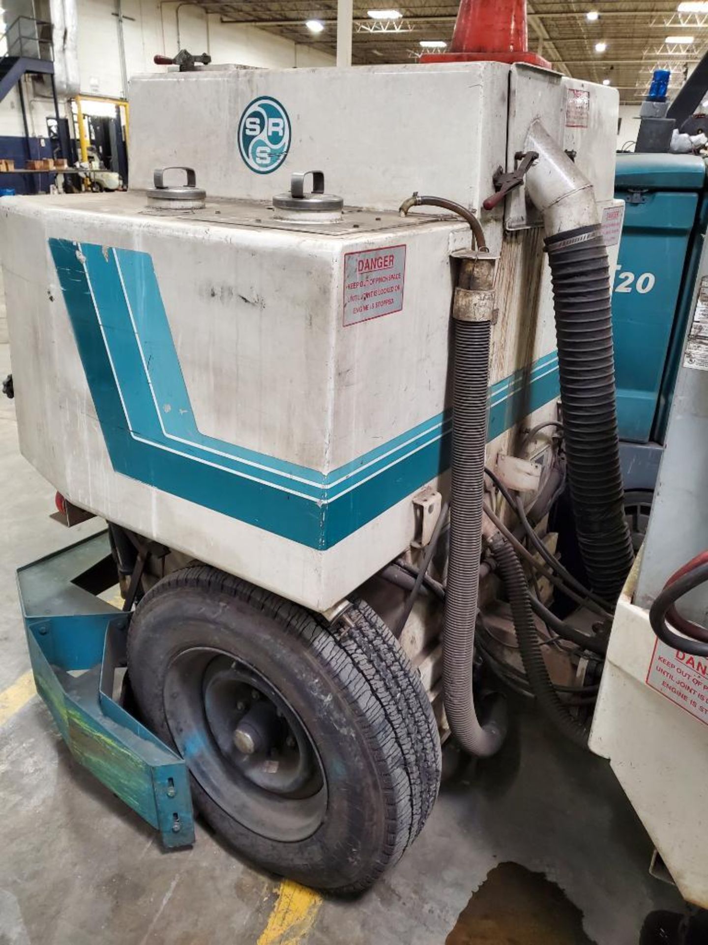 Tennant 550 Electric Floor Scrubber, Model 550, S/N 550-7276, 72v ...