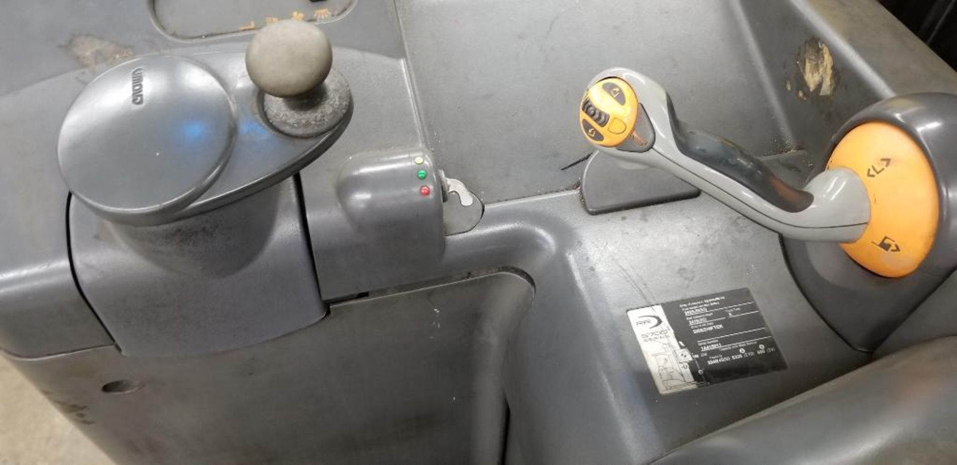 { Choice of lots: 89, 90 } 2014 Crown RR 5700 Series Electric Reach ...
