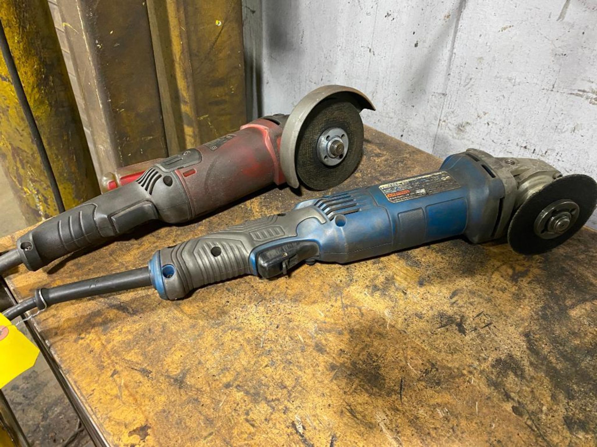 { Group of lots: 130, 131, 132 } (2) ANGLE GRINDERS