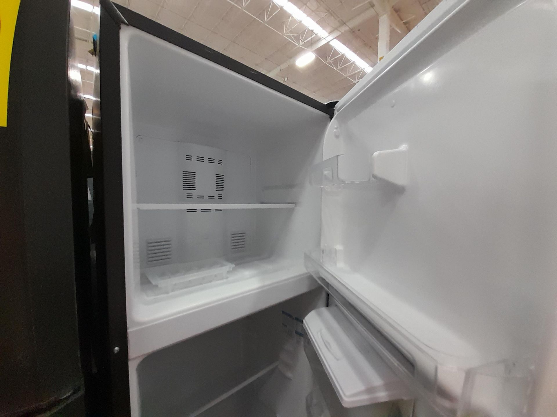 Lote de 2 Refrigeradores contiene: 1 Refrigerador con dispensador de ...