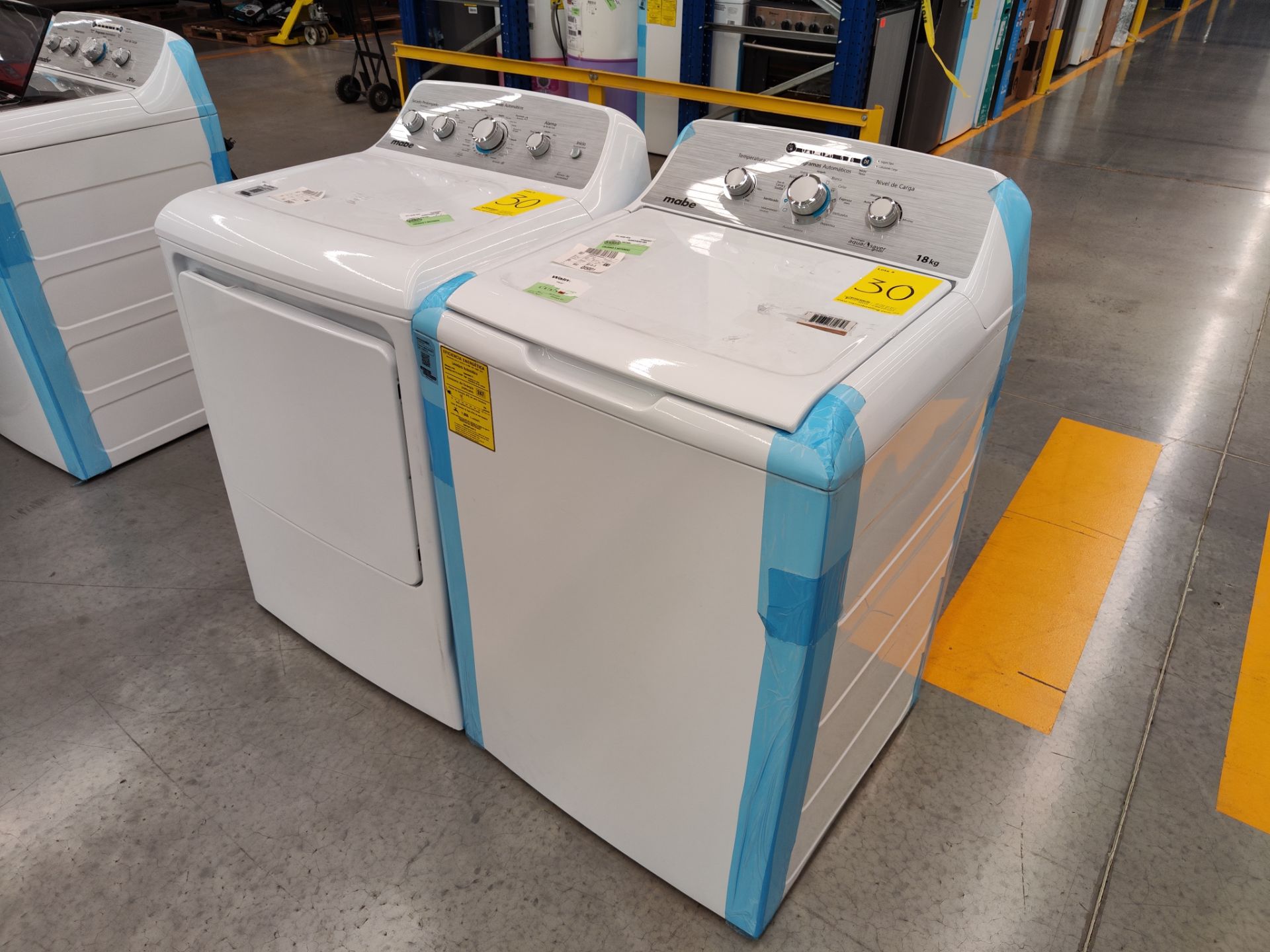 Lote de 1 Lavadora y 1 Secadora contiene: 1 Lavadora de 18 KG, Marca ...