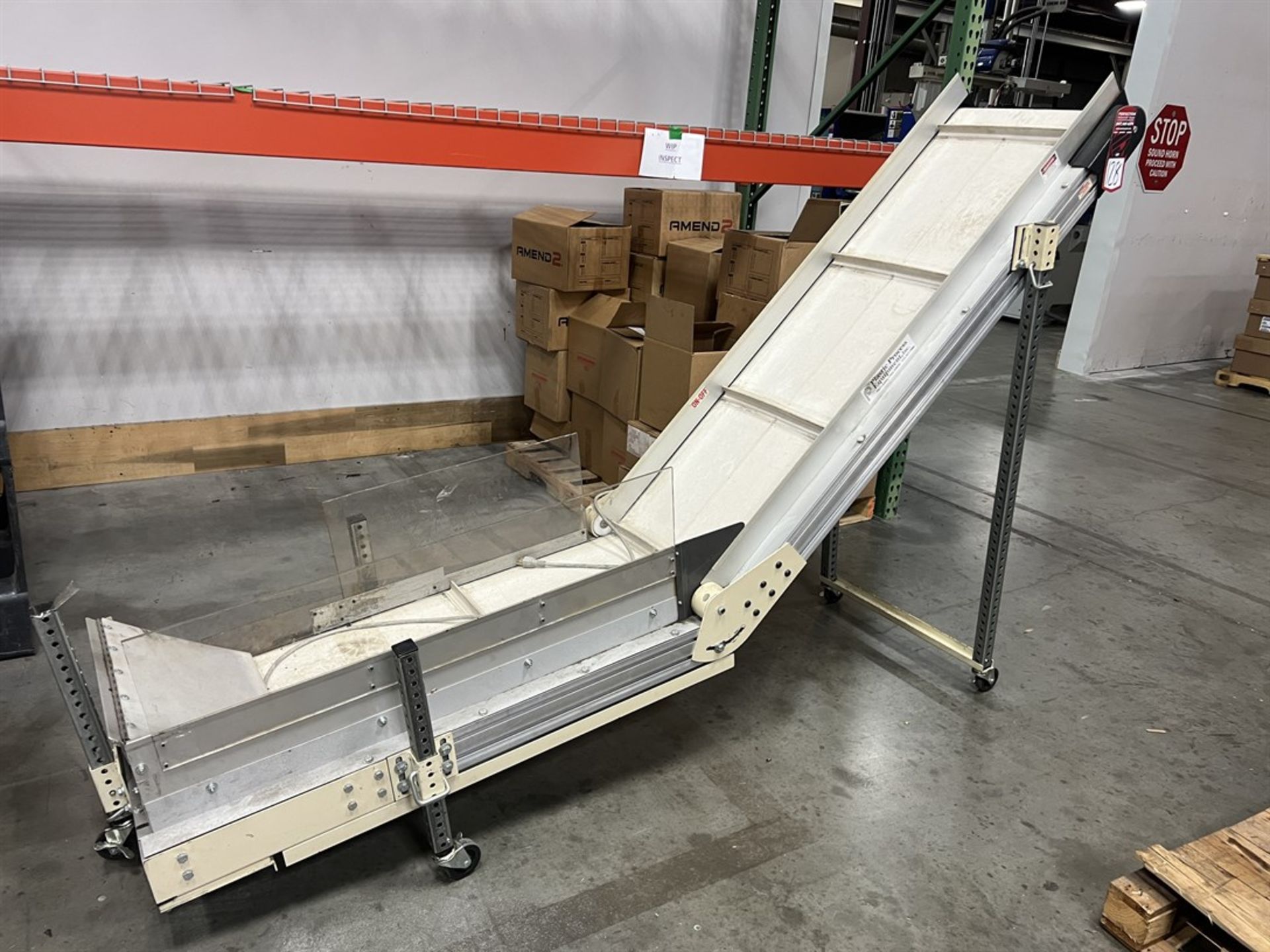 PLASTICS PROCESS EQUIPMENT S1V-1809 Incline Conveyor, s/n S1V1809H10420820
