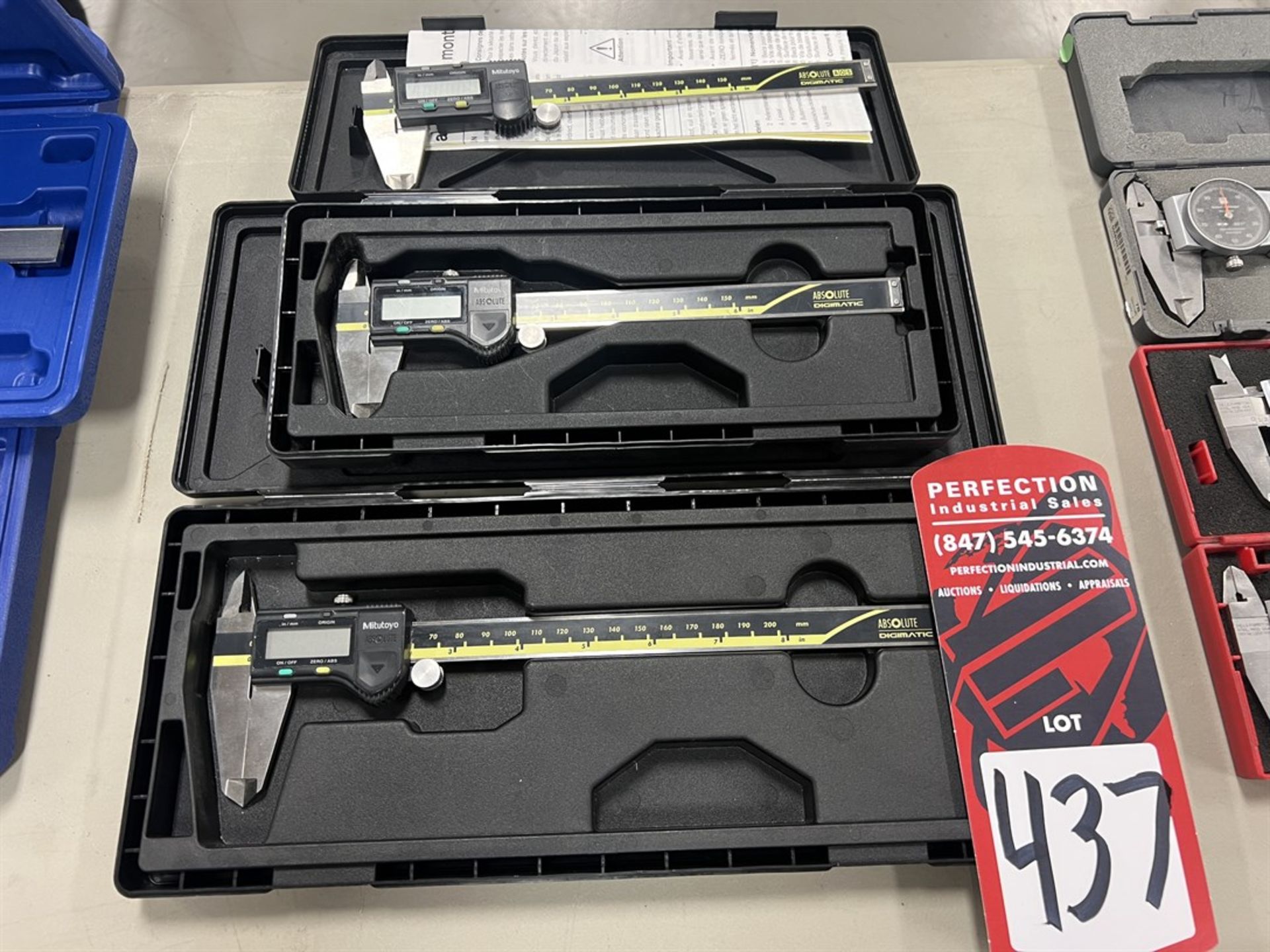 { Choice of lots: 437 } Lot Comprising (2) MITUTOYO 6" Digital Calipers ...