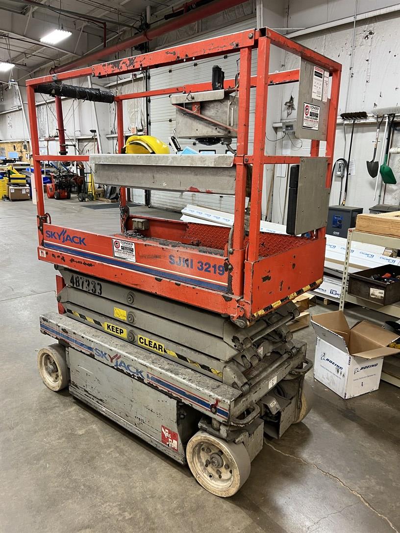 SKYJACK SJIII-3219 Scissor Lift, s/n 239426, 550 Lb. Capacity, 19 ...