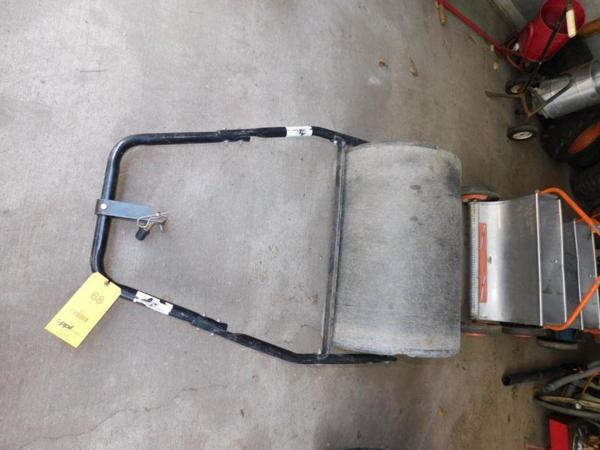 18" x 24" Pull/Push Roller, 250 Lb.