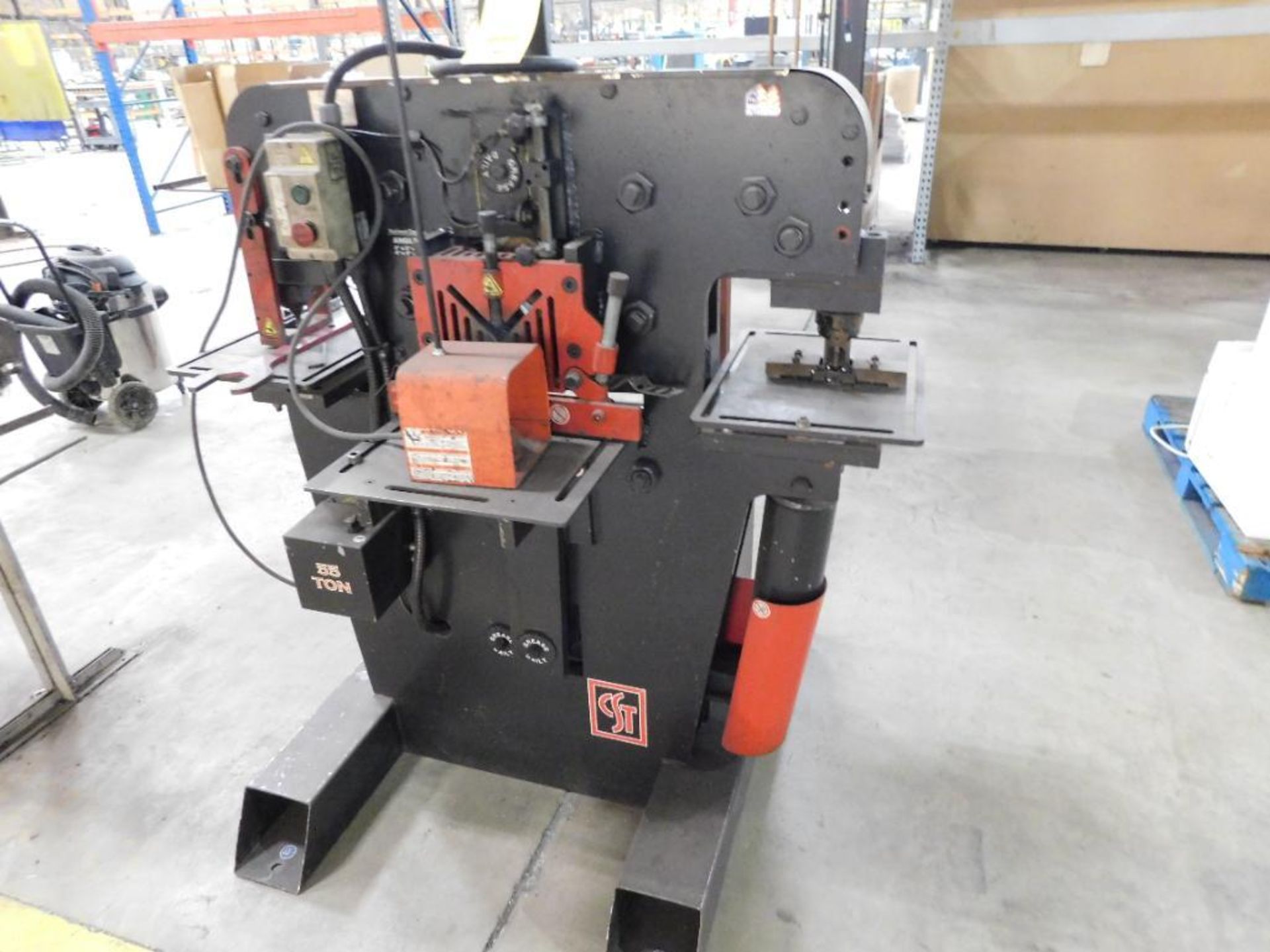 Cleveland Steel Tool 55-Ton Iron Worker Model 55T, S/N 66885511 ...