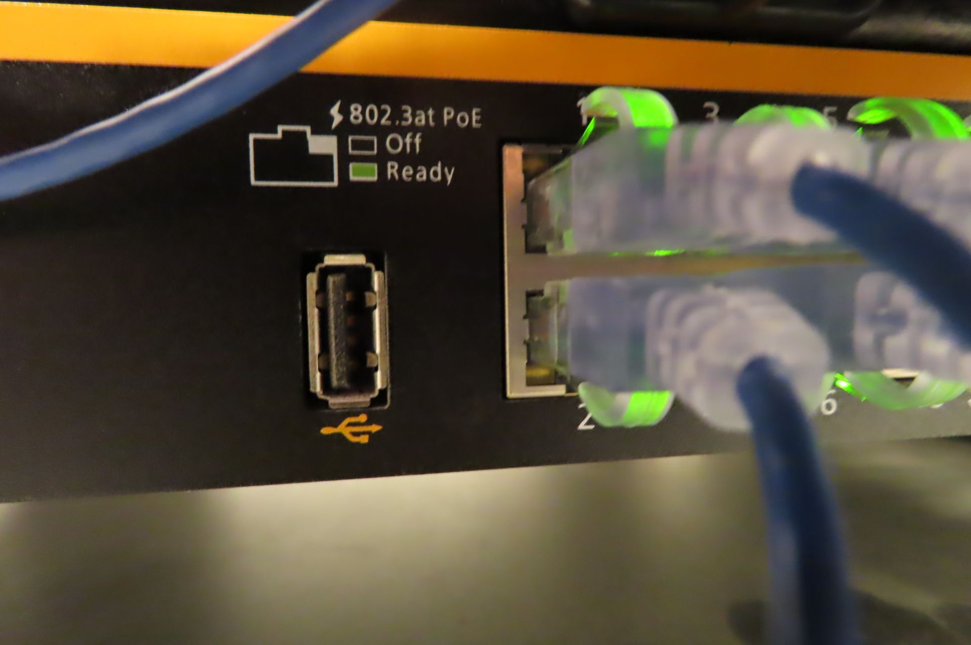 PEPLINK SWITCH 802.3AT POE INTERNET SWITCH