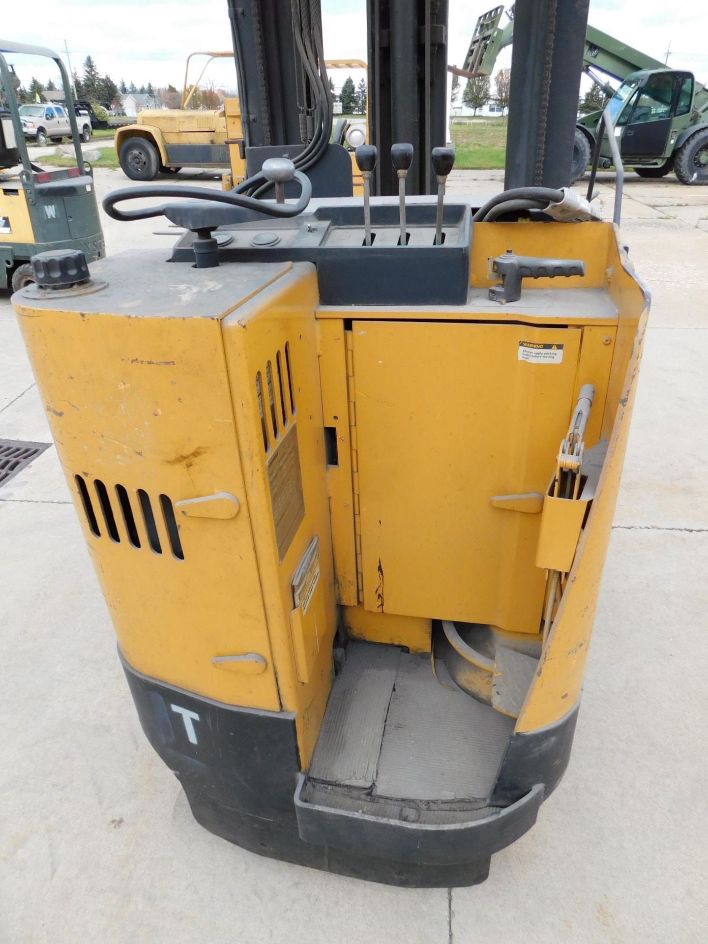 Raymond Model 040-R60TT Stand On Electric Forklift, s/n 040-94-05097 ...