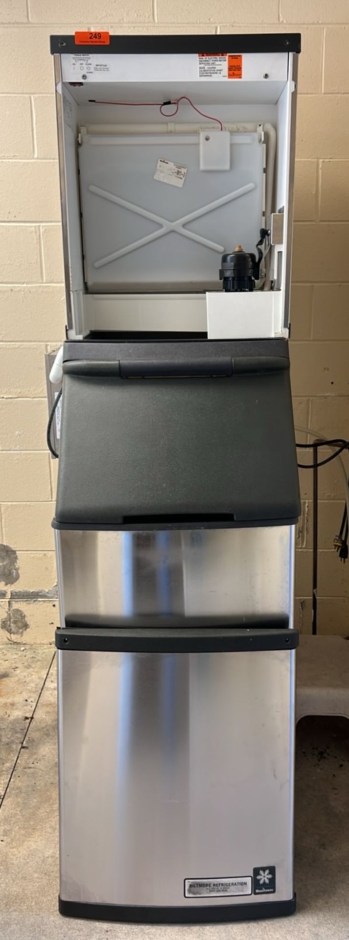 MANITOWOC QY0424A ICE MAKER WITH ICE BIN