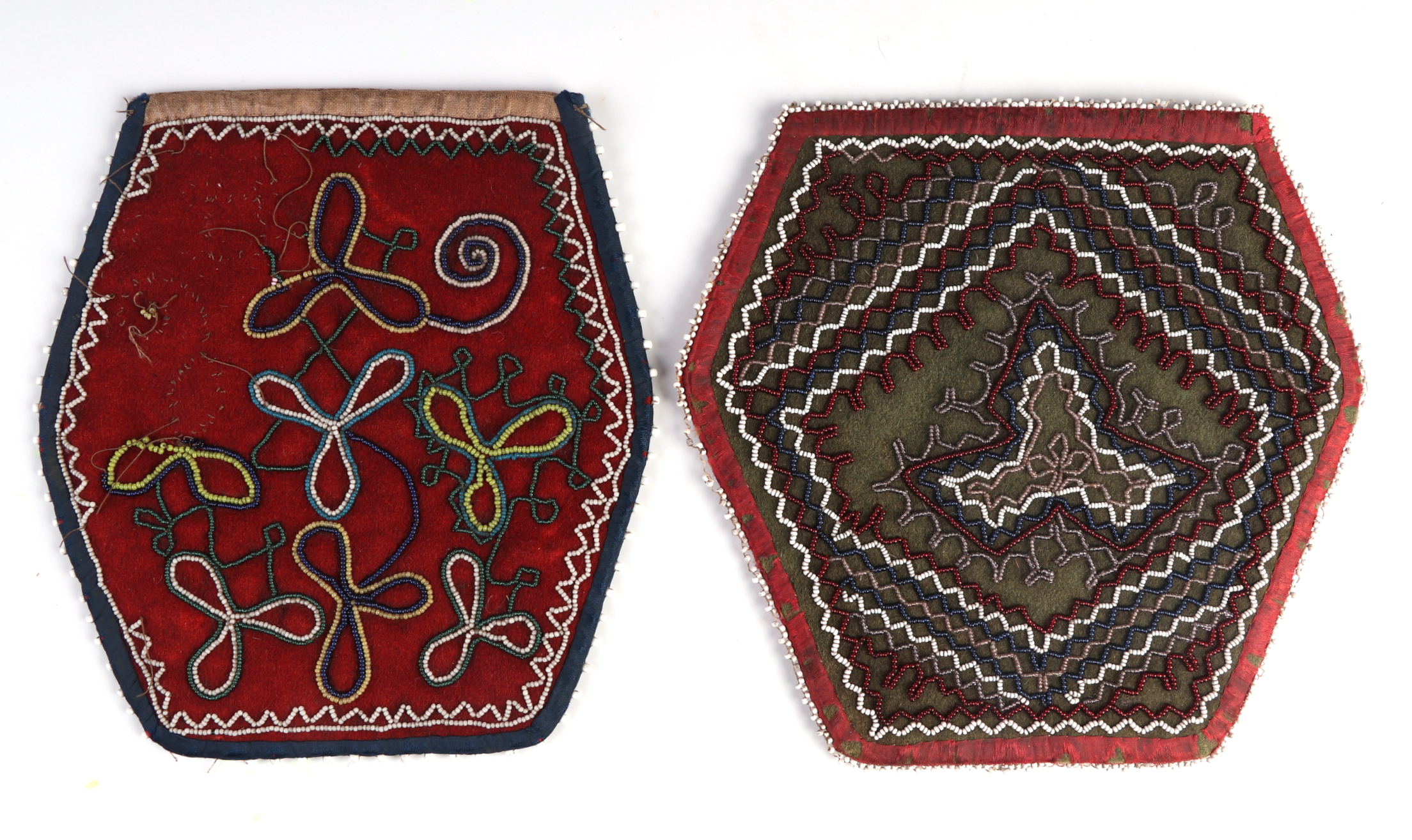 Two North American native beadwork purses, each 18cm by 17cm (2)