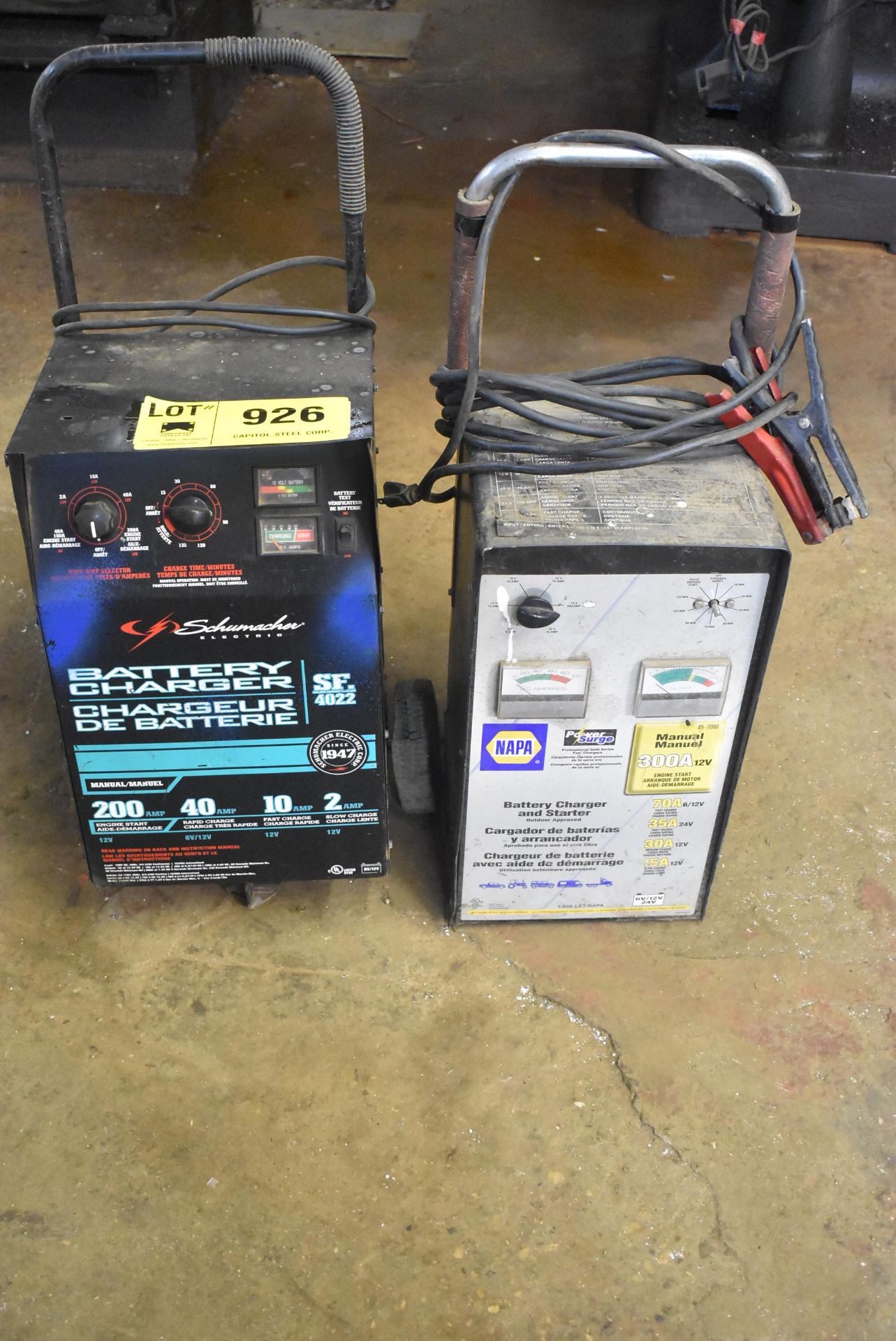 { Choice of lots: 926 } LOT/ (2) PORTABLE BATTERY CHARGERS 12V/24V