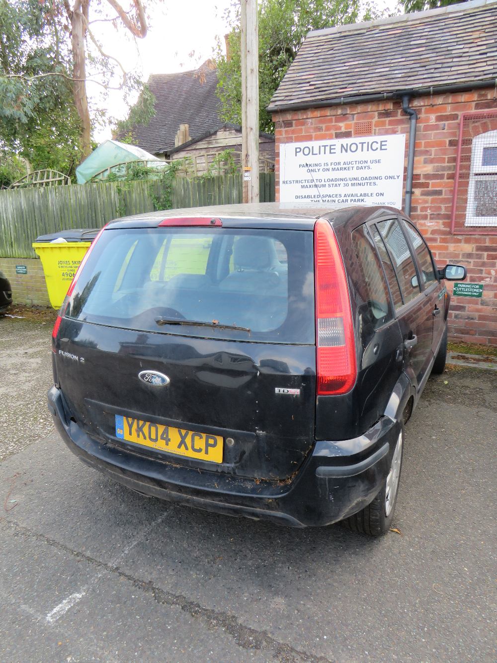 A BLACK 1.4L DIESEL FORD 'YK04 XCP'