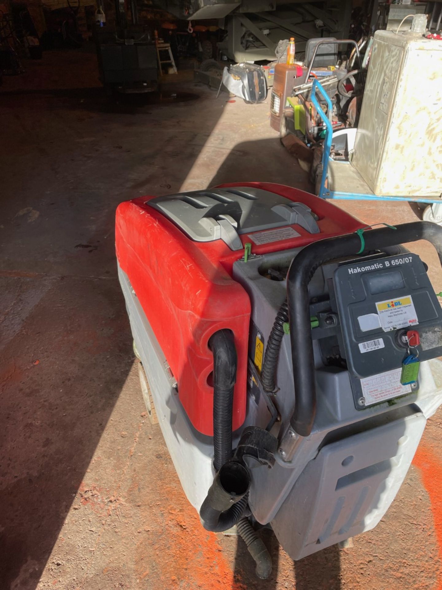 Hakomatic B650/07 pedestrian walk behind floor scrubber dryer. Working ...