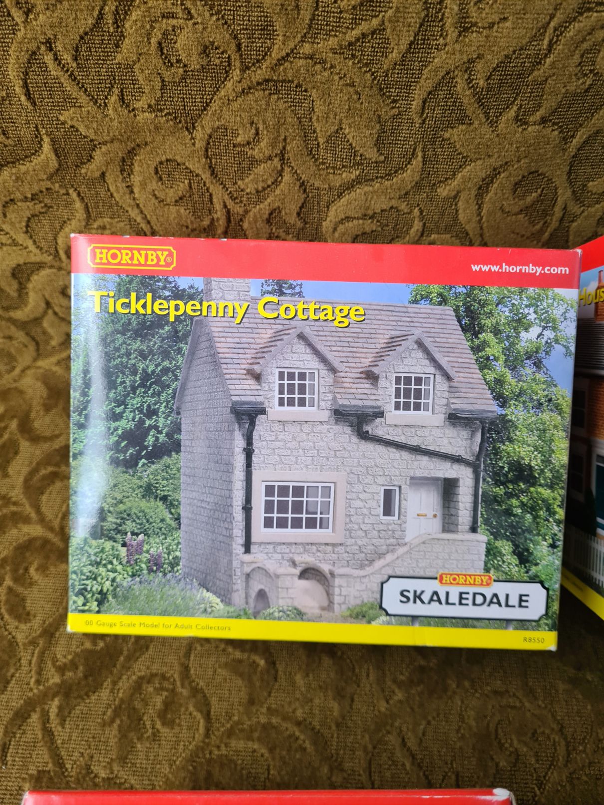 Hornby Skaledale layout models. Ticklepenny Cottage, Love Lane Cottage ...