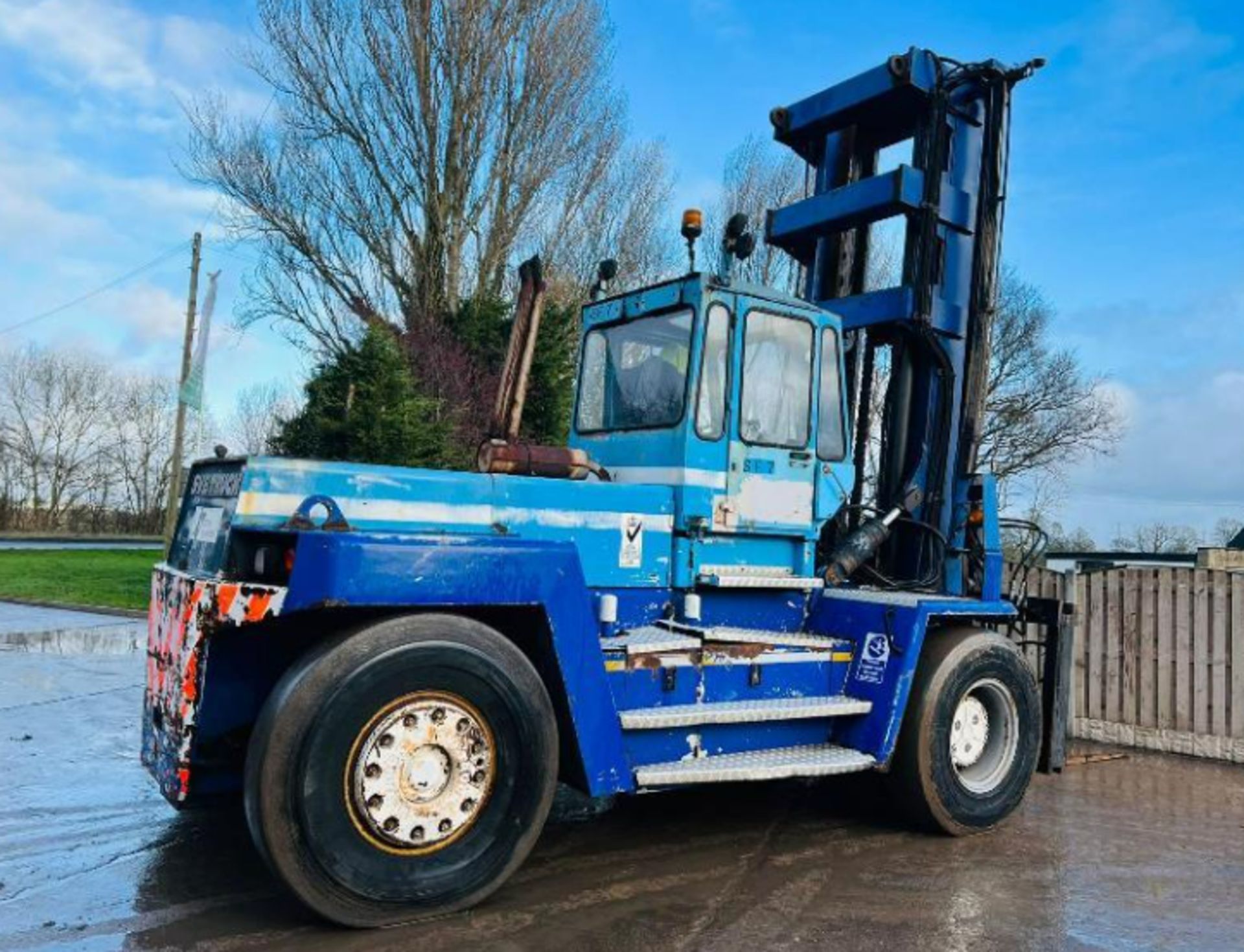 SVE 18/120 DIESEL FORKLIFT C/W HYDRAULIC TINE POSITIONER , SIDE SHIFT ...