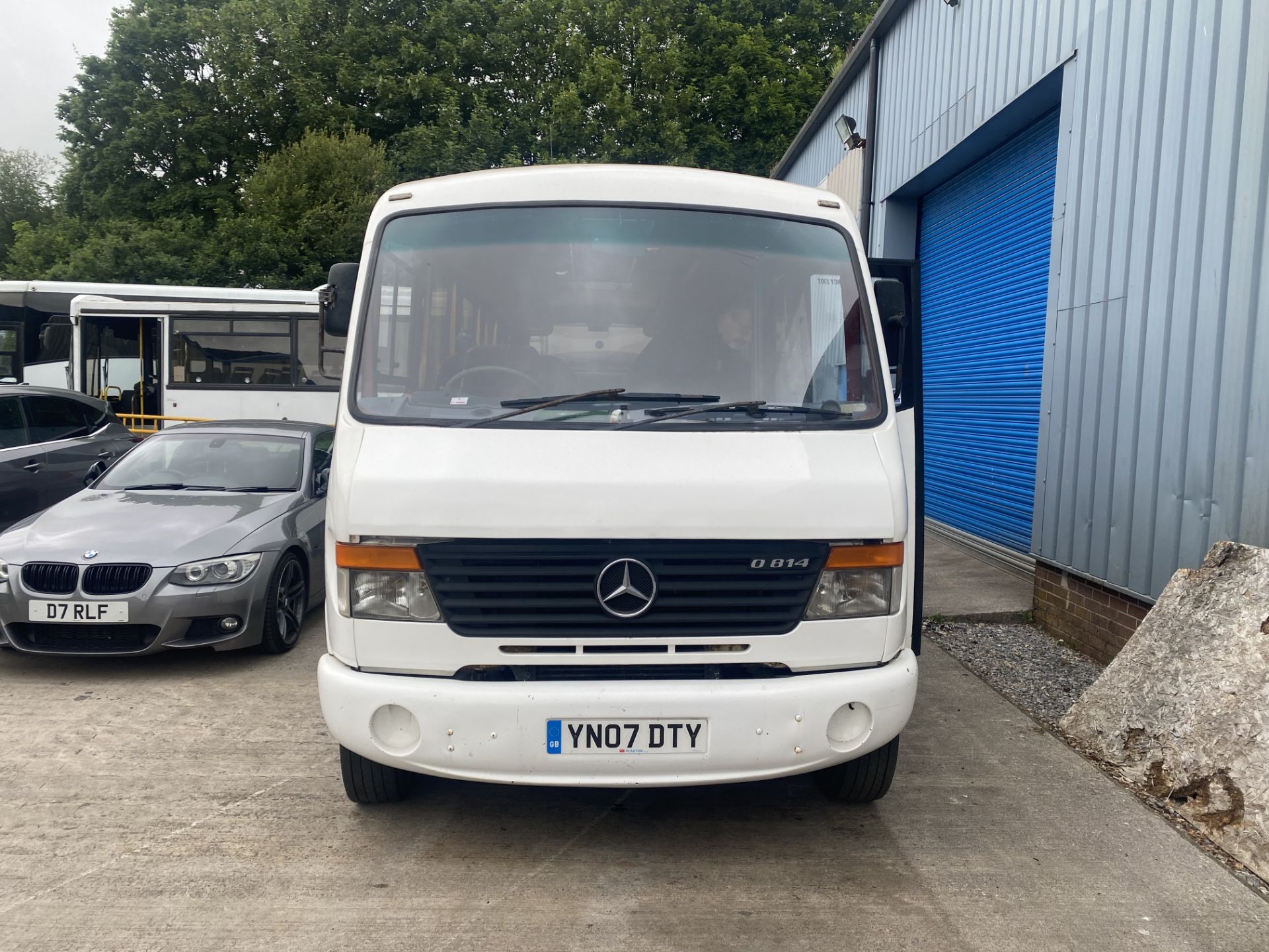 Mercedes 814 Vario Plaxton Cheetah 29-seater minibus (SORN ...