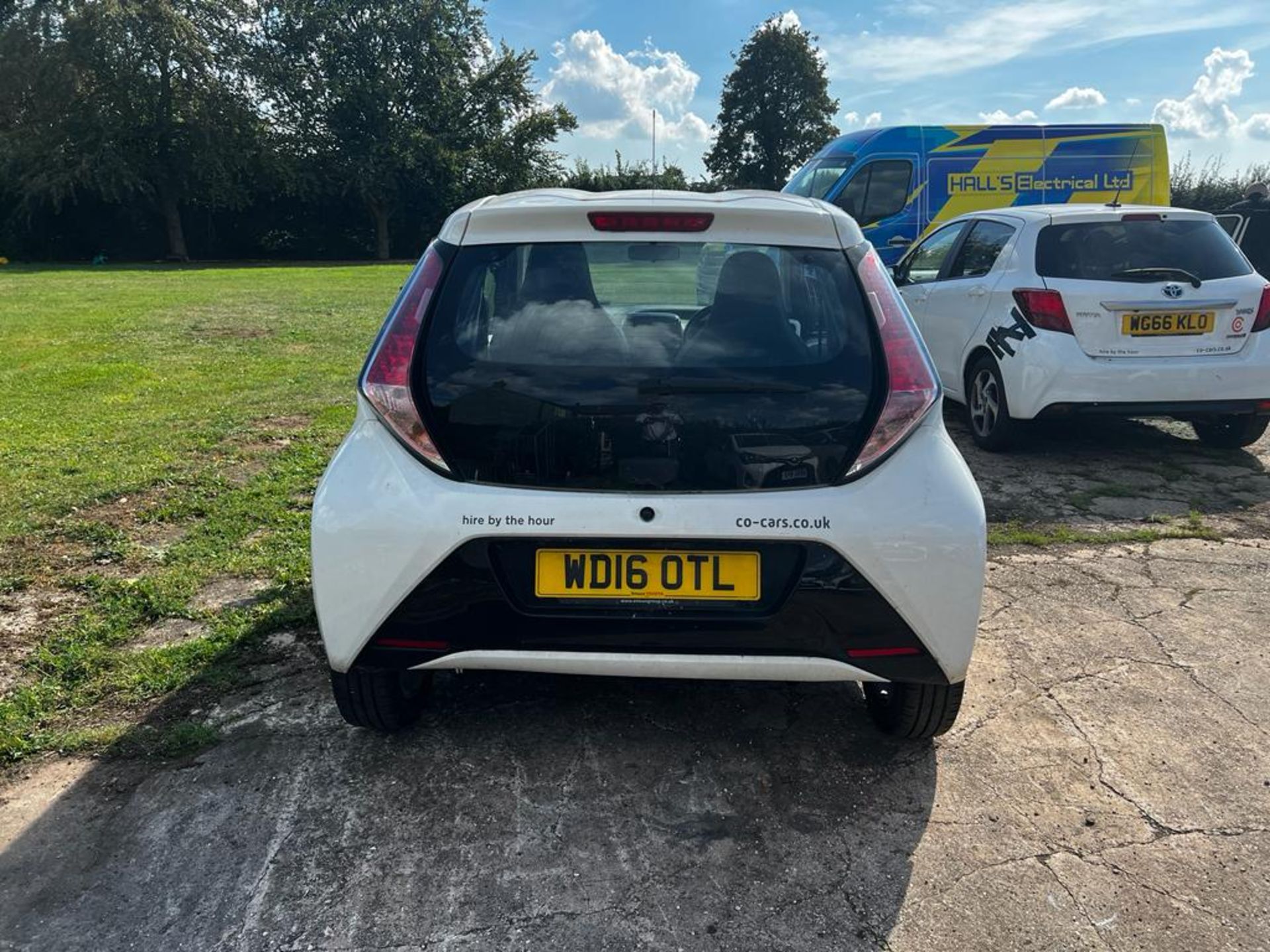 Toyota Aygo X-Pression Vvt-I petrol hatchback, 67bhp Registration: WD16 ...