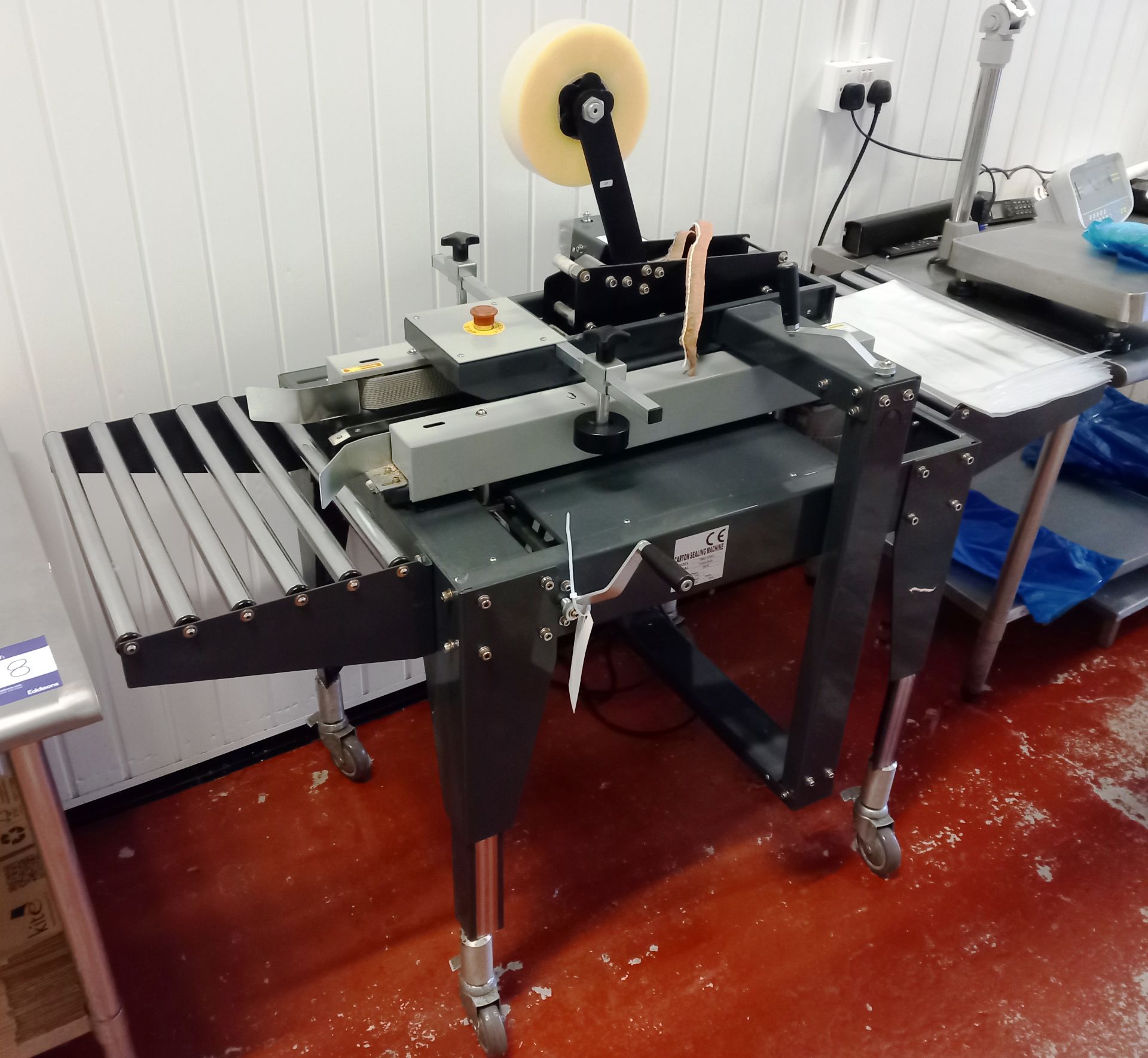 Carton Sealing Machine TMD – C26U (2016)