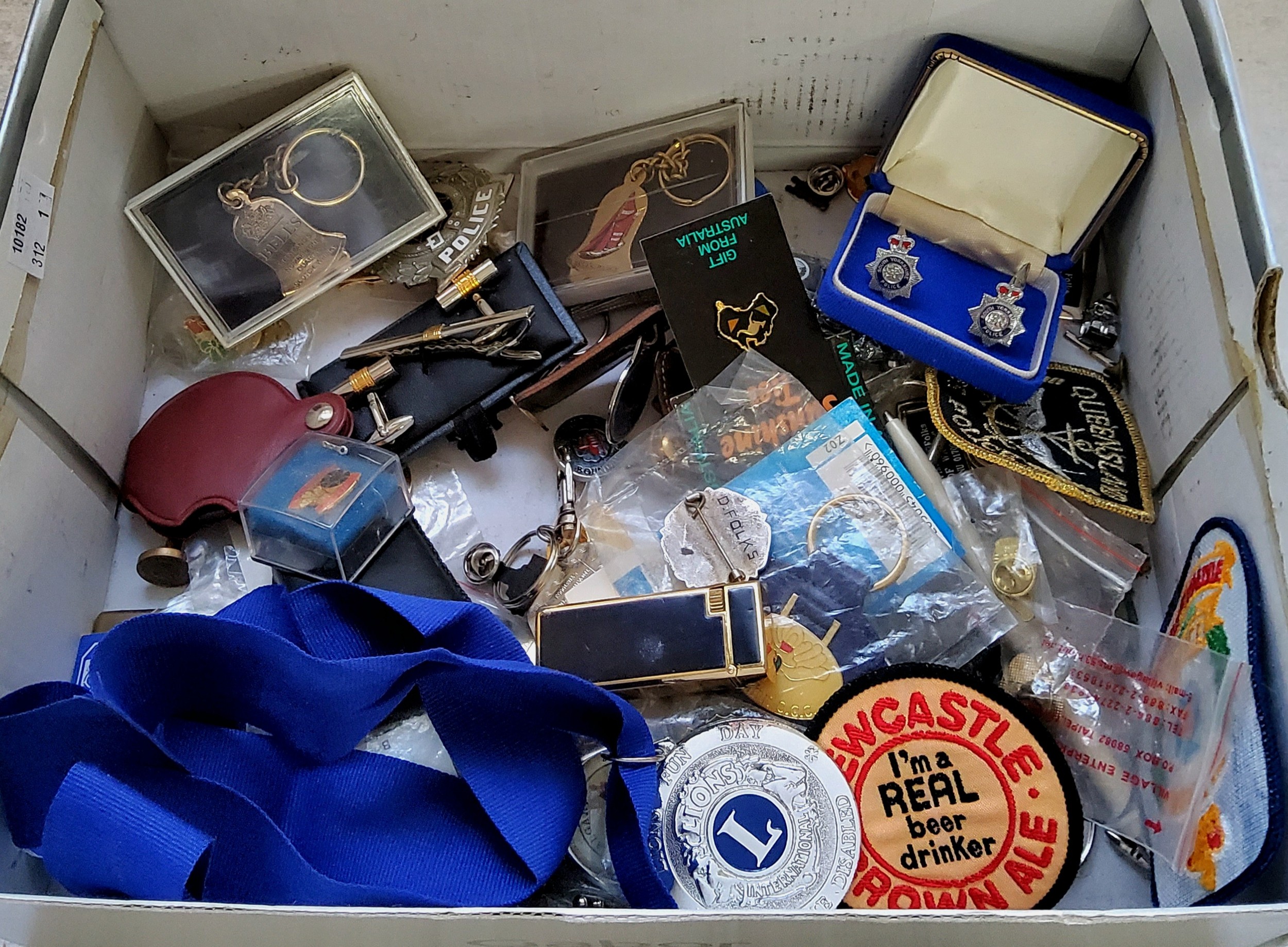 Various vintage & later badges, including Coca Cola Olympics, Magic ...