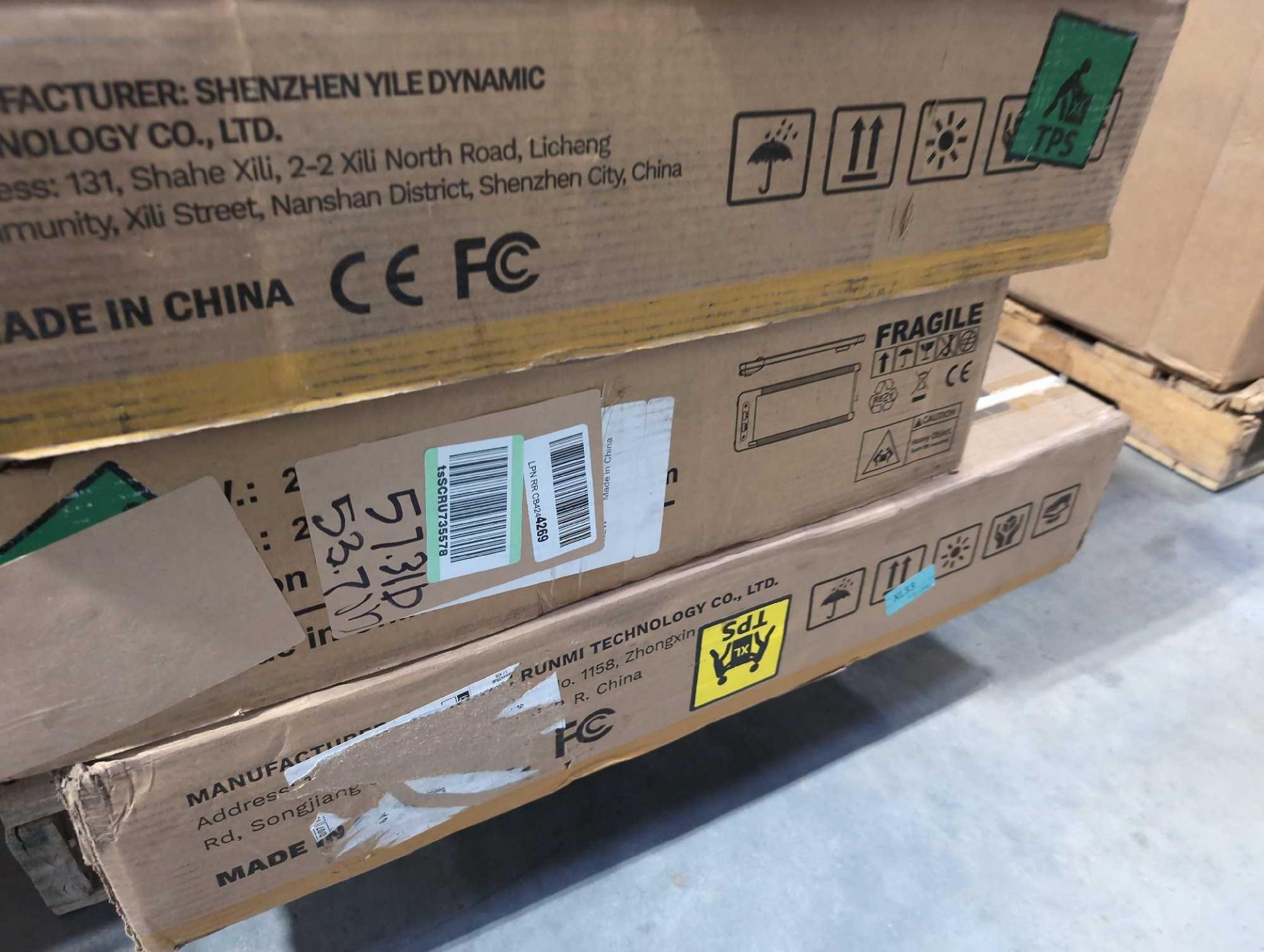Pallet- walking treadmill, treadmills and more ( some customer returns)