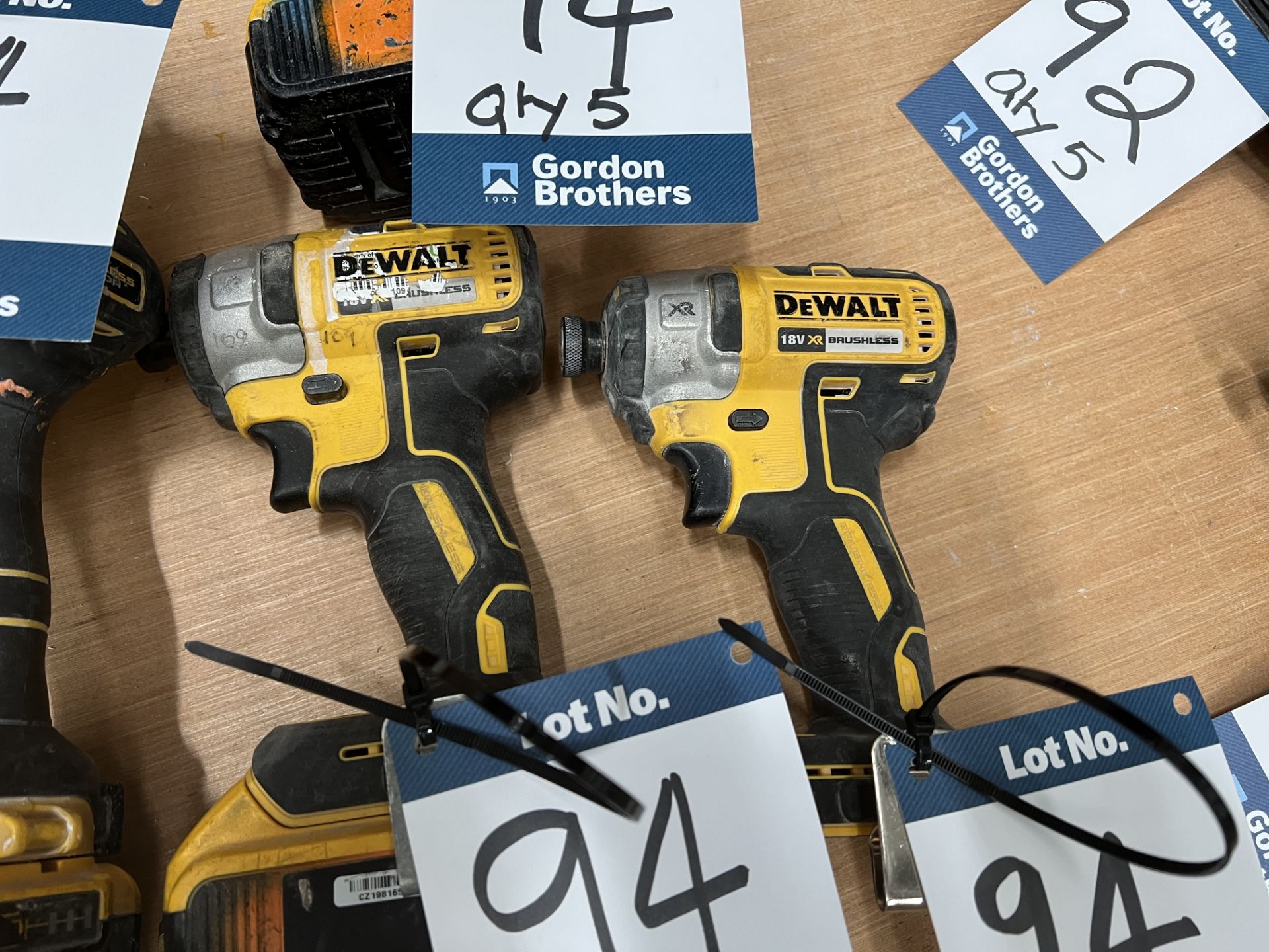 5x (no.) DeWalt, DCF887 18v XR brushless battery impact driver with 1x ...